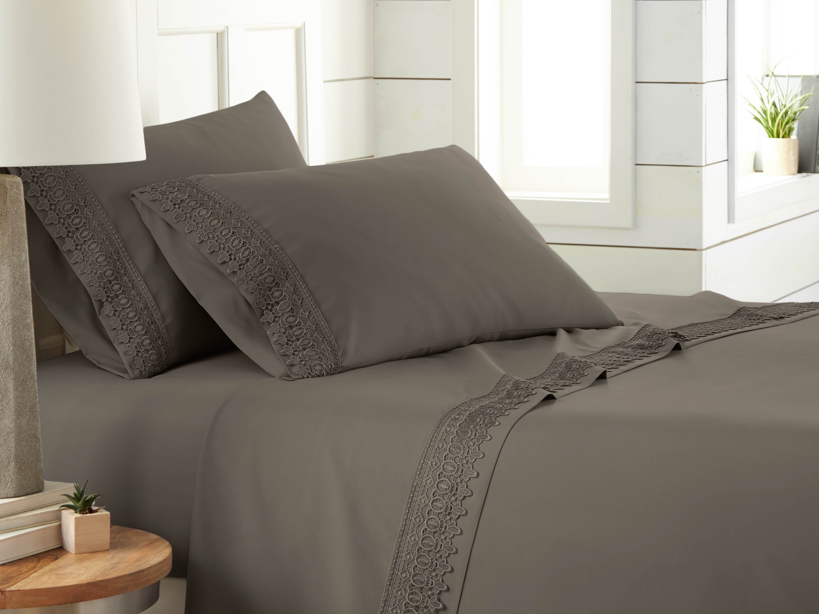 Vilano Springs 4-Piece Crochet Lace Hem Sheet Set by SouthShore Fine ...