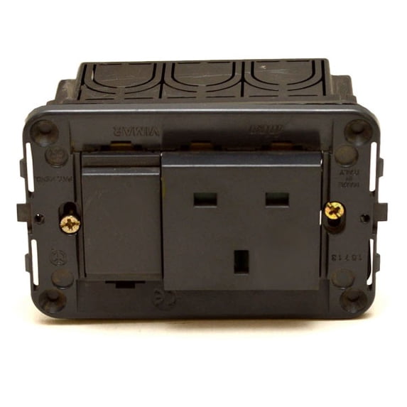 Vimar Boat Socket Outlet 20221.L | European 2P+E 13A 250V Rinker Gray ...