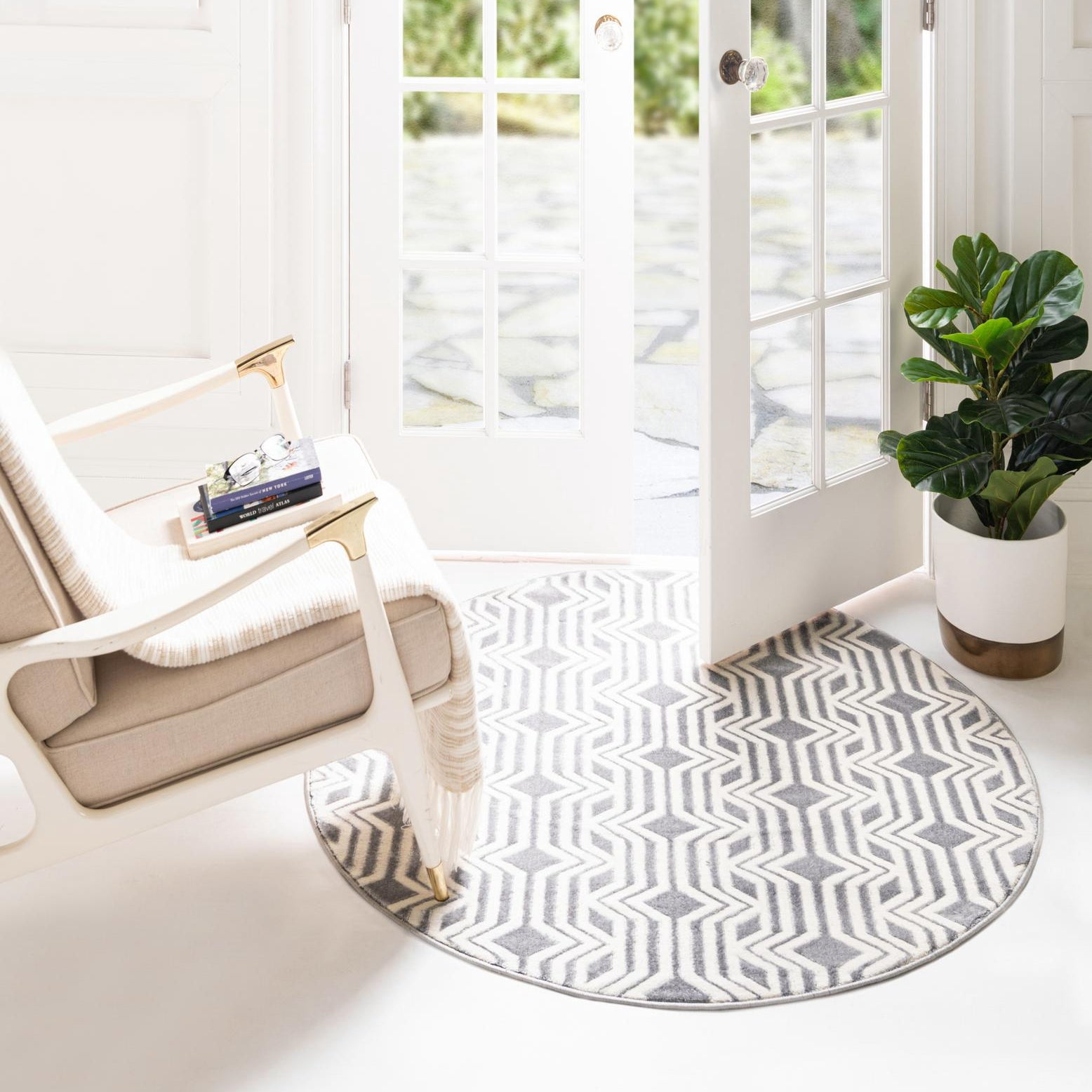 Vince Camuto Vince Camuto Collection Area Rug - Genoa (4' Round Gray ...