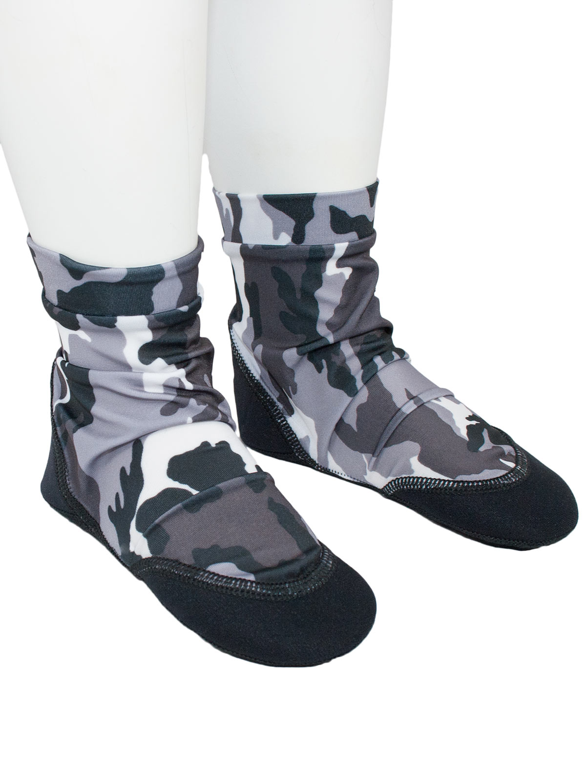 Vincere Sand Socks Soft-Soled Beach Socks (Toddler/Child) XL Black camo ...