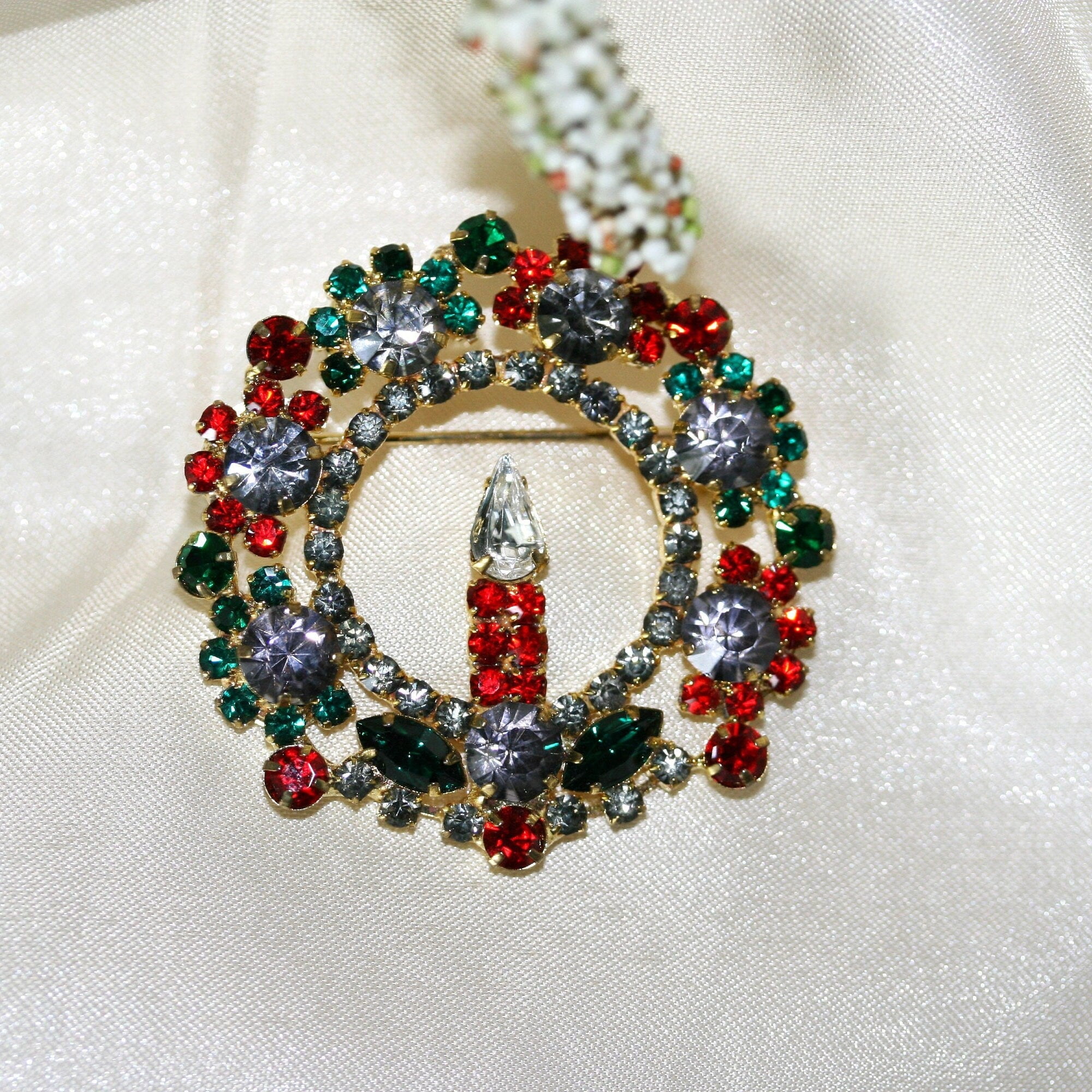 Vintage Classic Rhinestone Candle Wreath Brooch Pin， Christmas Wreath ...
