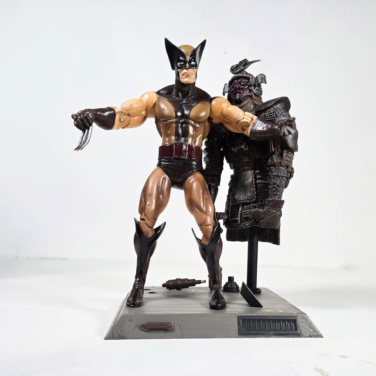 Vintage Diamond Select Toys Marvel Select Wolverine Brown Suit Action ...