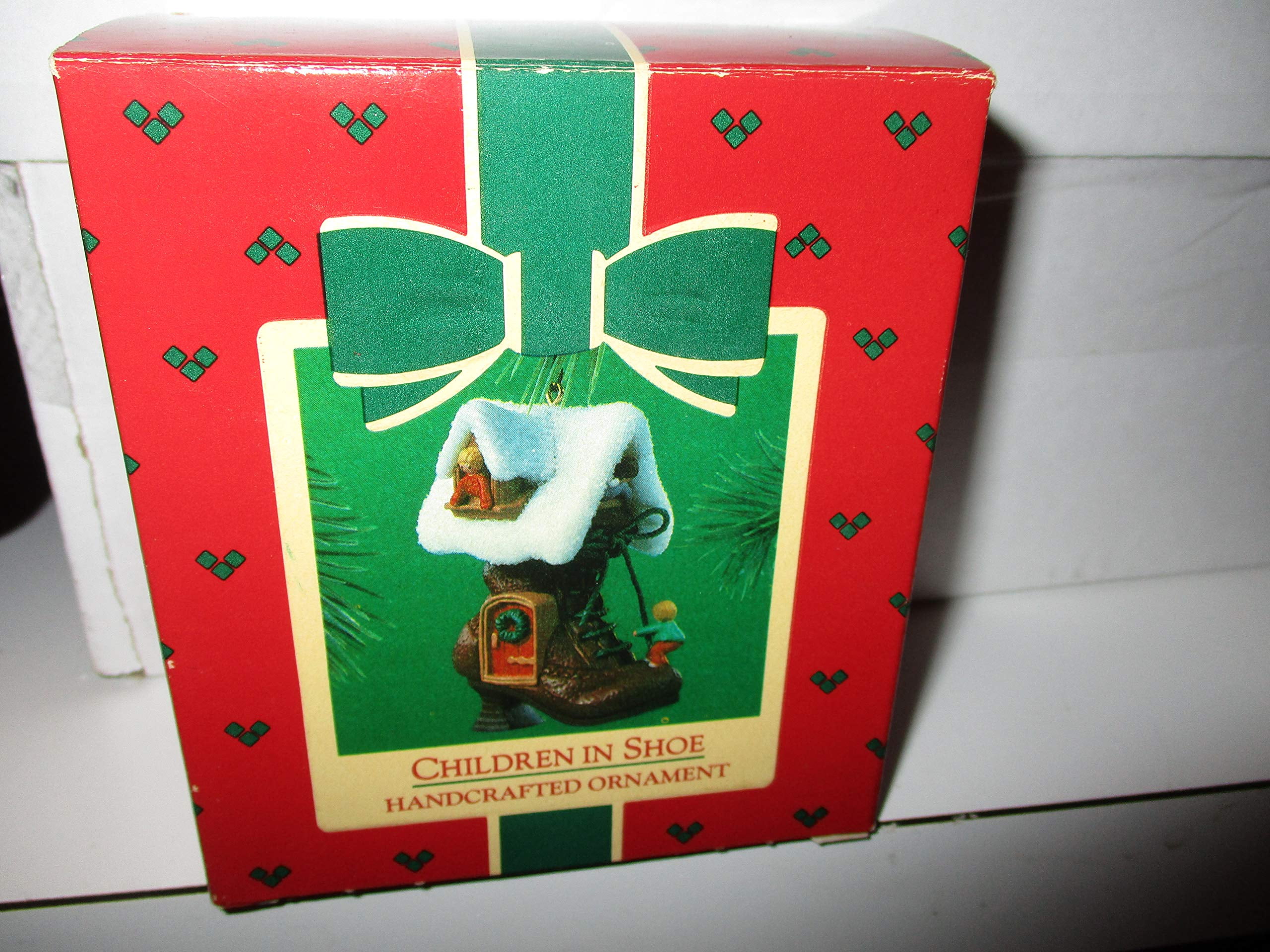 Vintage Hallmark Keepsake Ornament Children in Shoe QX4905 - Walmart.com