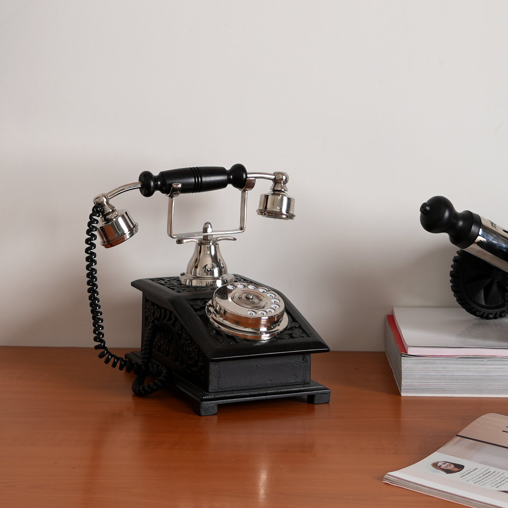 Vintage-Inspired Antique Telephone Sculpture - 9x6x9" - Walmart.com