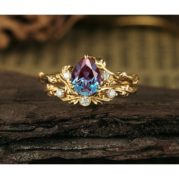 Vintage Pear Shaped Cut Alexandrite Engagement Ring Set Silver Gold ...