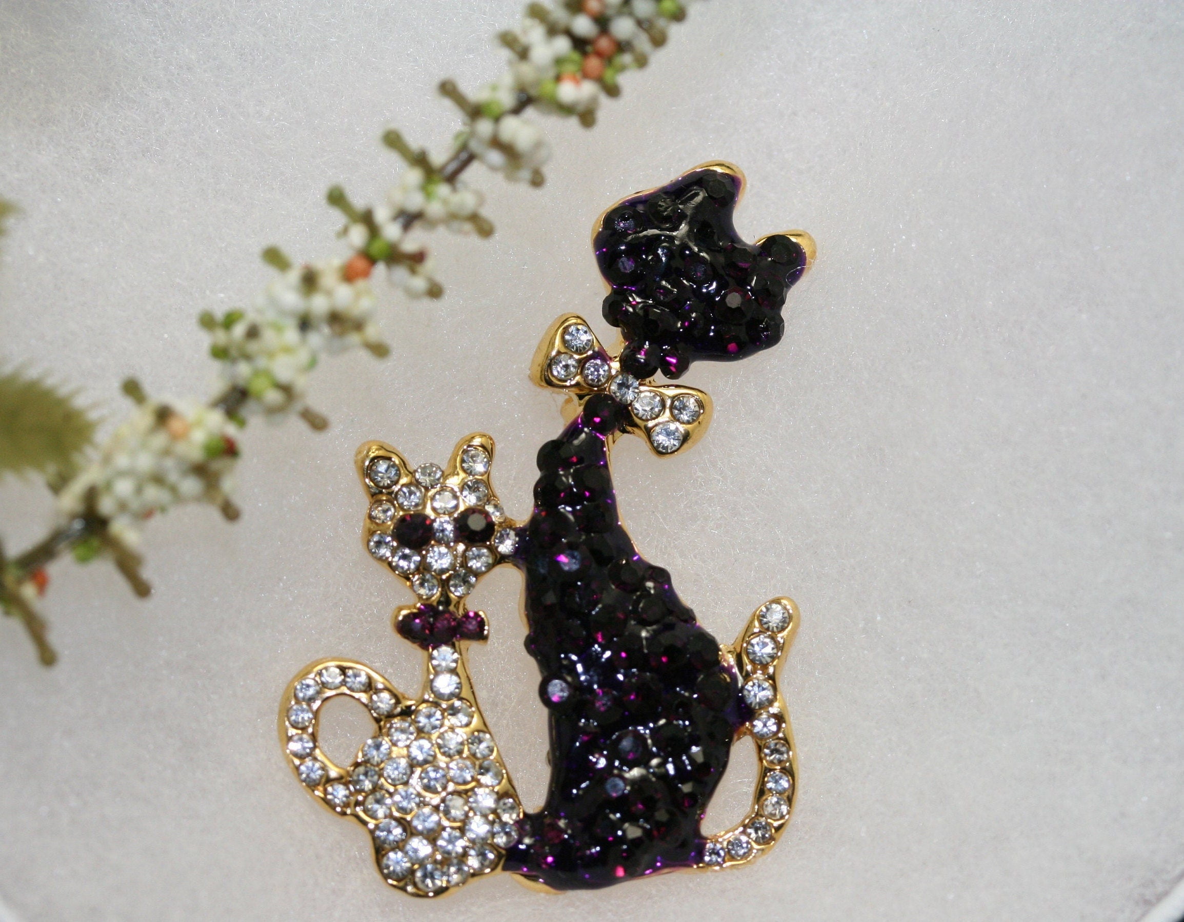 Vintage Purple Crystal Diamond Amethyst Rhinestone cat Pin Brooch Cats ...