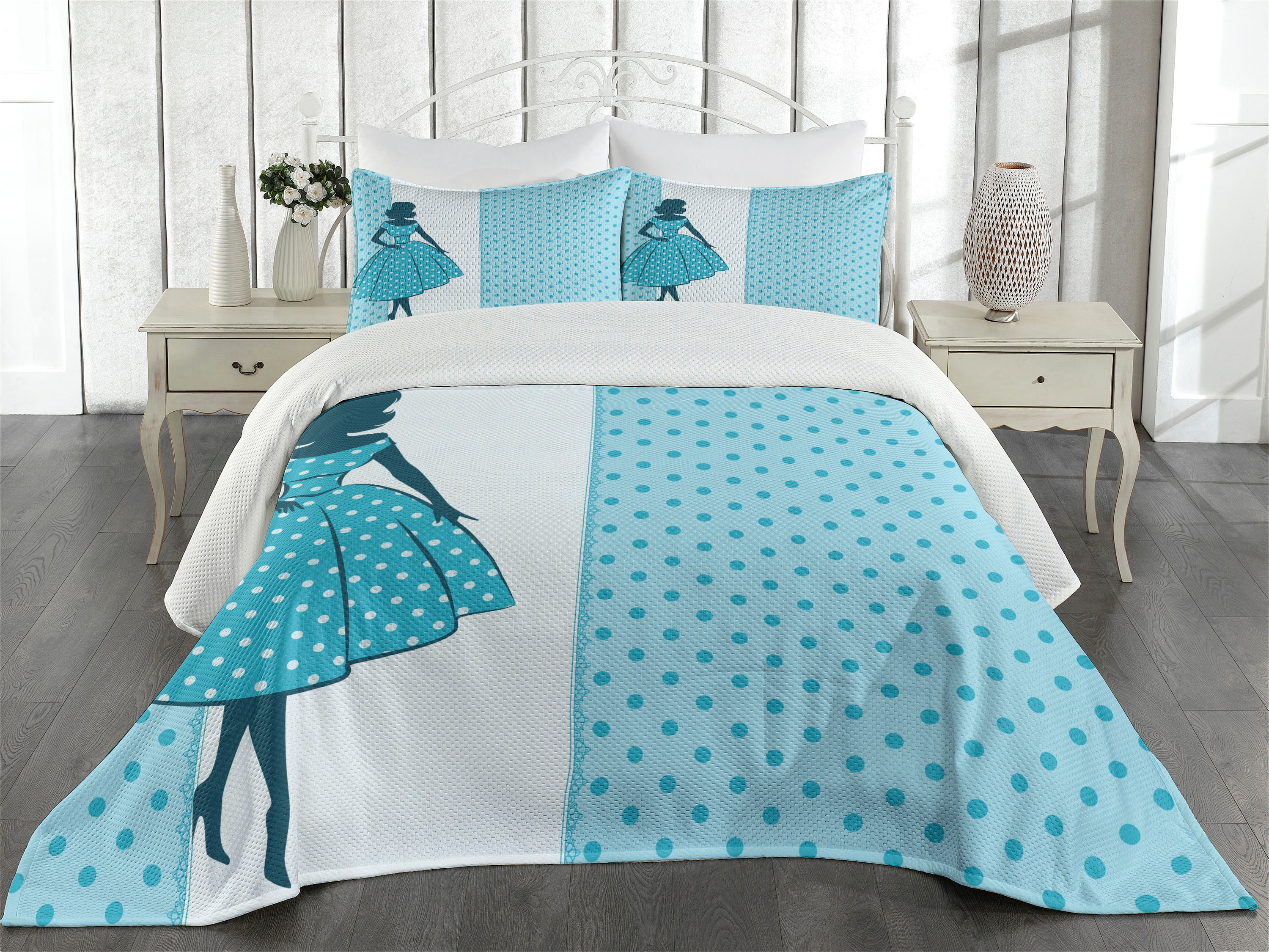 Vintage Woman Coverlet, Silhouette 1950s Style Woman in Polka Dot Dress ...