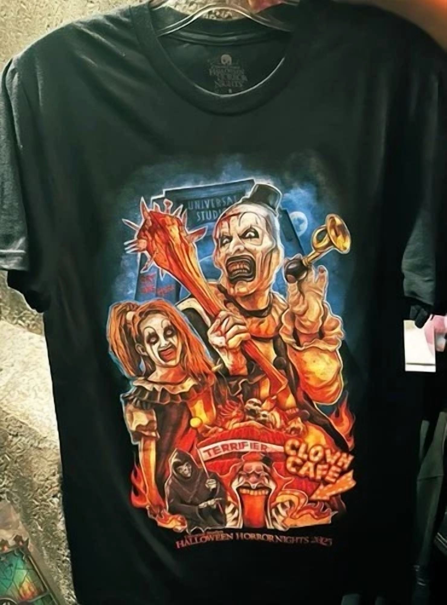 Vionia HHN 2025 Universal Halloween Horror Nights Terrifier Clown Cafe ...