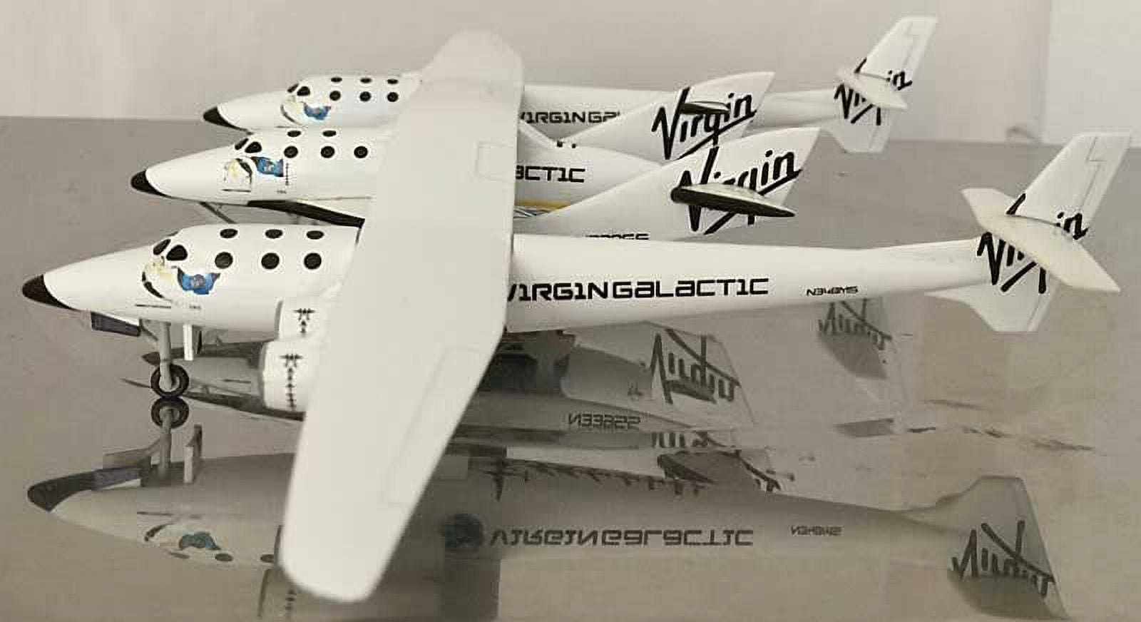 Virgin Galactic White Night Two with Spaceship Two N348MS (1:400 Scale ...