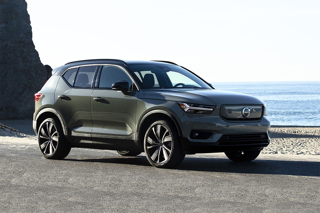 Volvo XC40 Recharge P8 AWD Compact SUV Wall Indoor Decor - 24x36 Inch ...