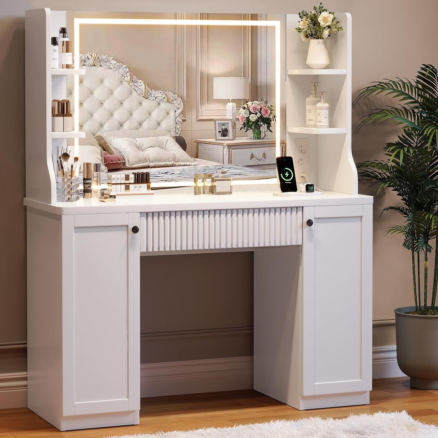 WANSHUN Fluted Makeup Vanity Desk with Mirror and Lights, Makeup Vanity ...