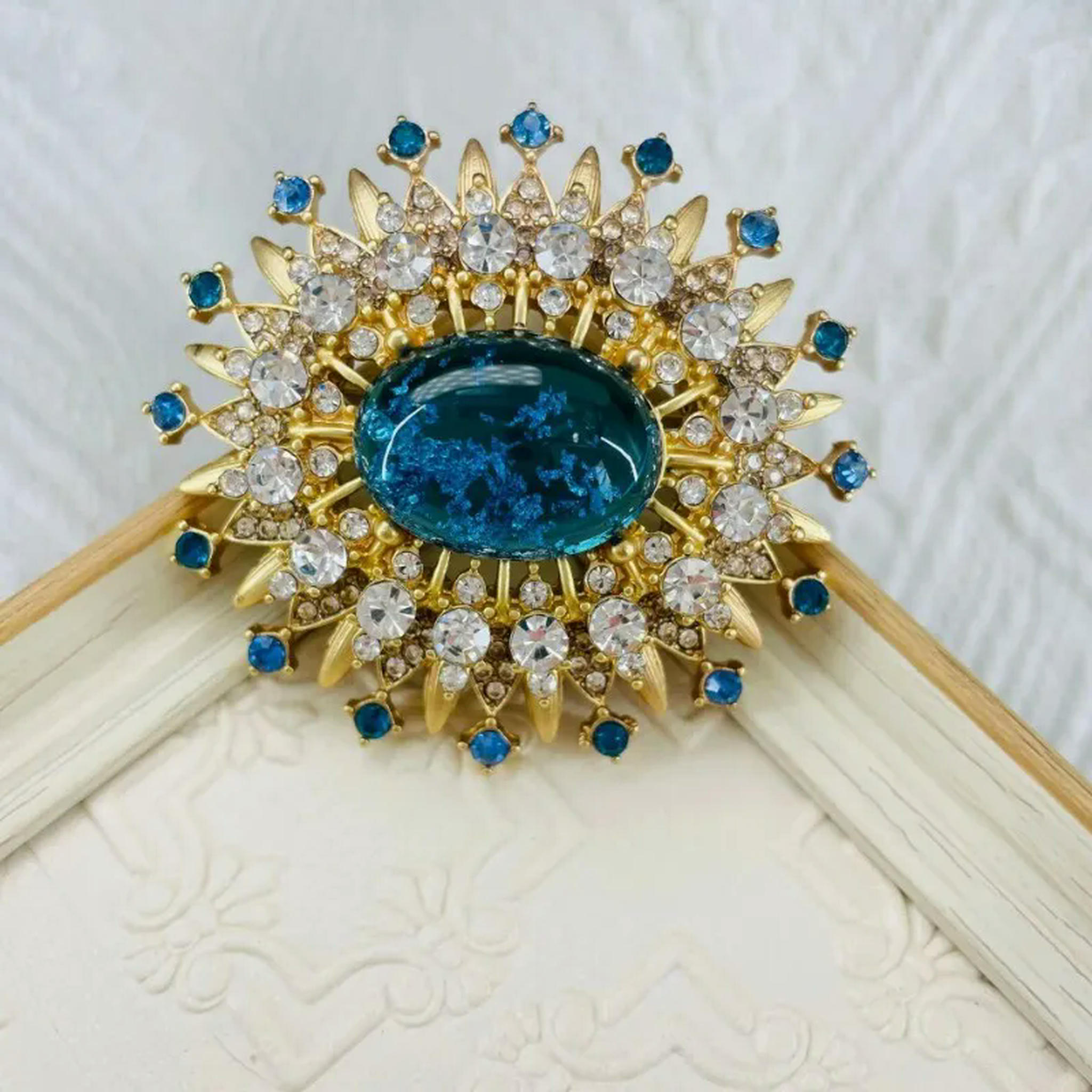 WBQF Blue Sky Glazed Flower Vintage Brooch Beautiful Fireworks Pins Corsage Jewelry-default ...