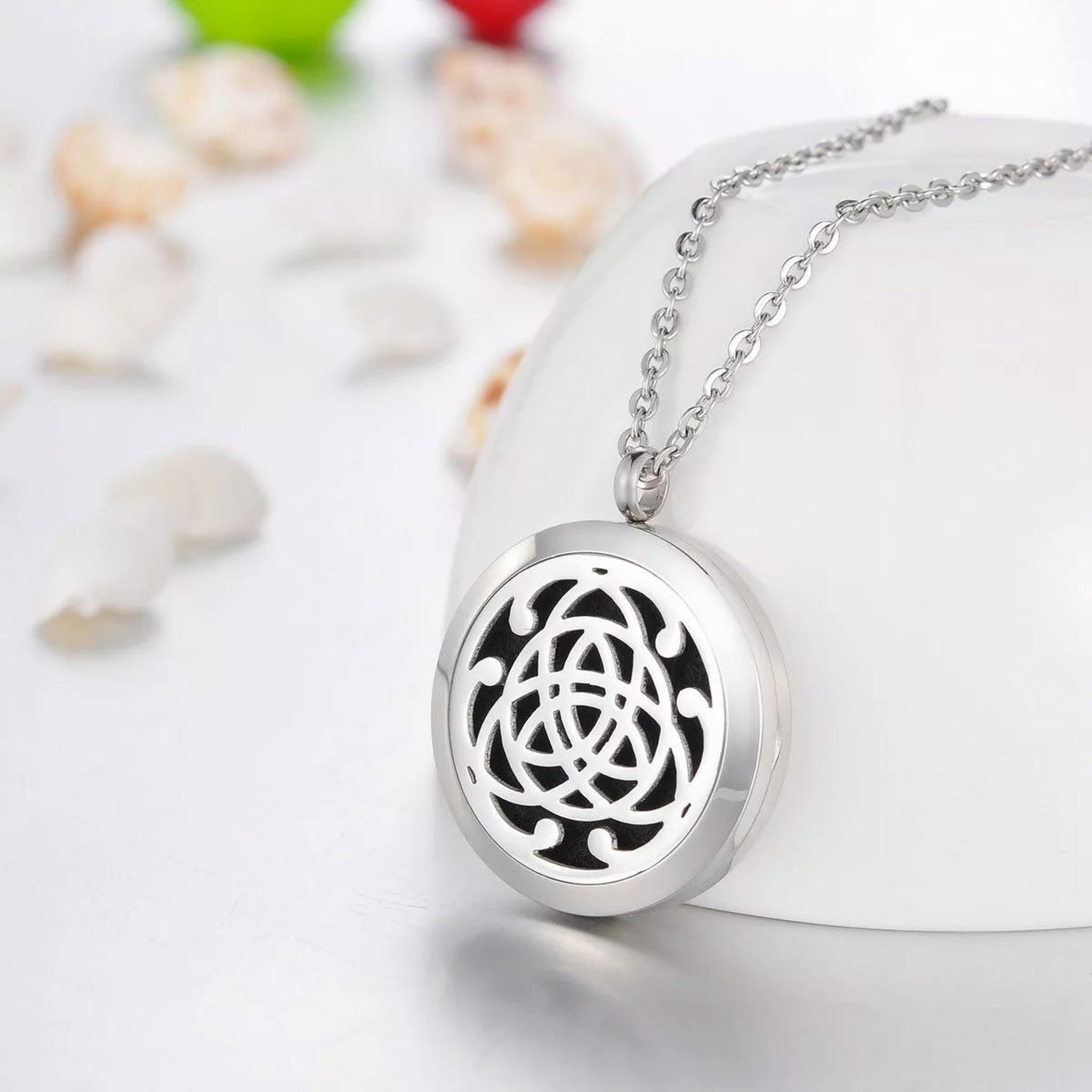 WBQF Hollow Essential Oil Diffuser Necklace Young Living Doterra ...