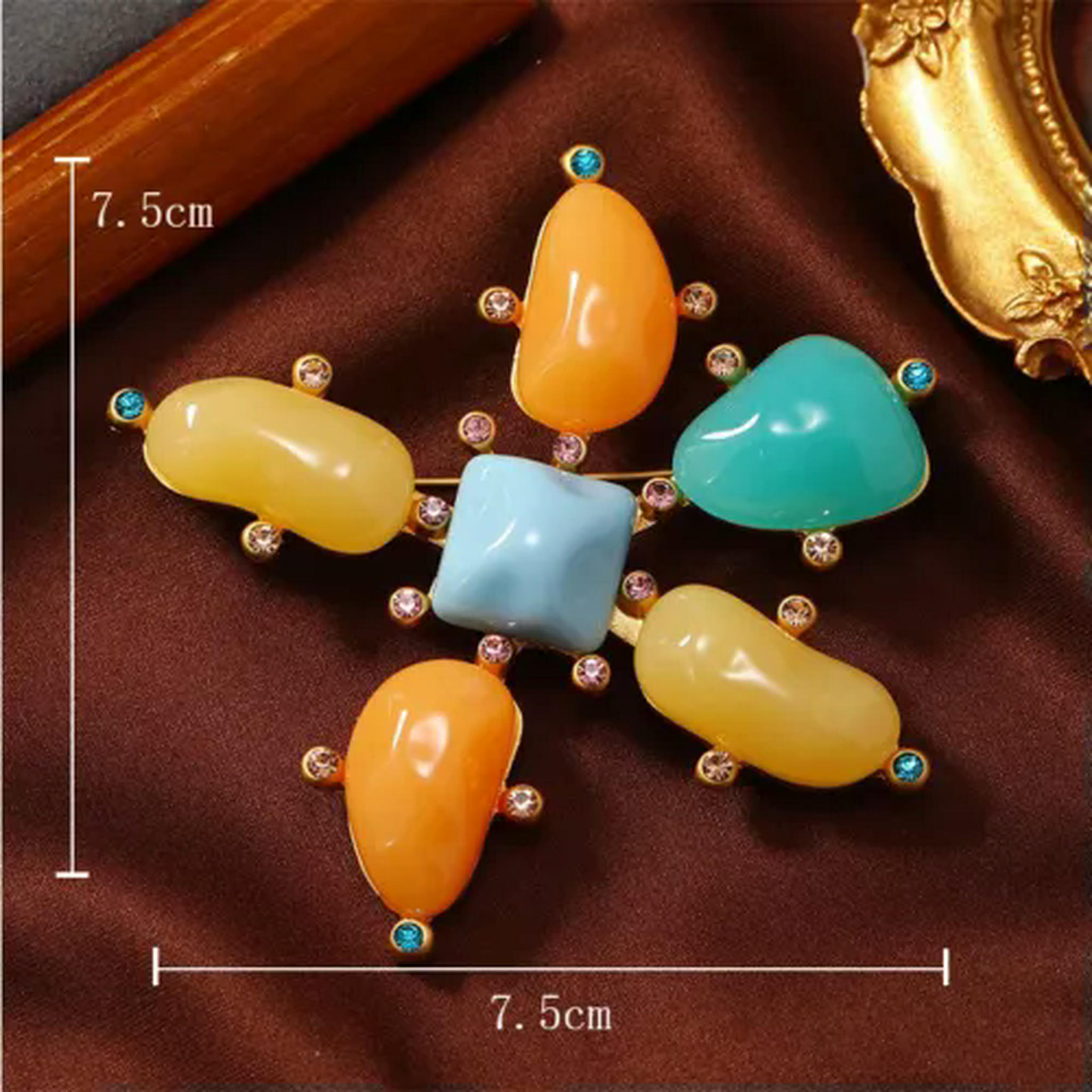 WBQF Vintage Middle Design Pendant Rhinestone Brooches Badges Baroque ...