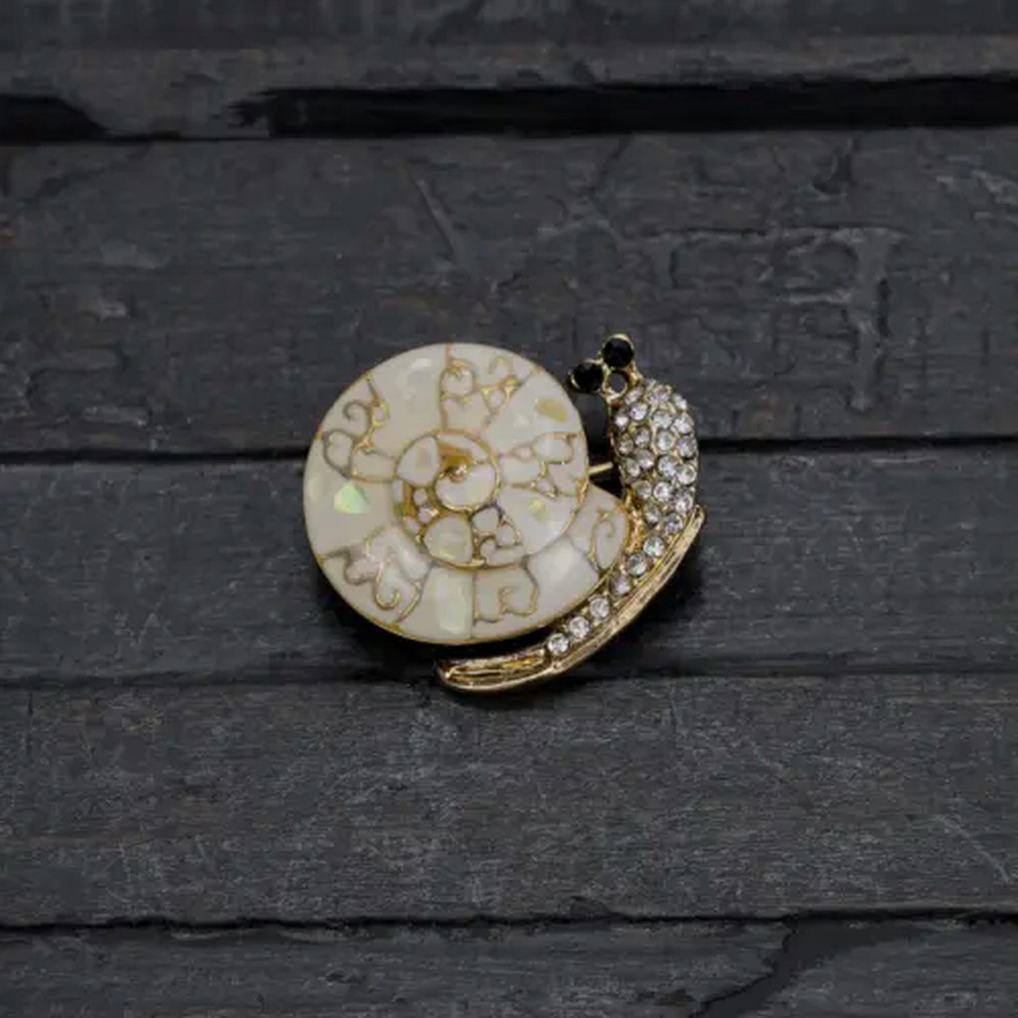 WBQF Vintage Rabbit Pearl Enamel Brooch Retro Animal Series Badges Lady ...