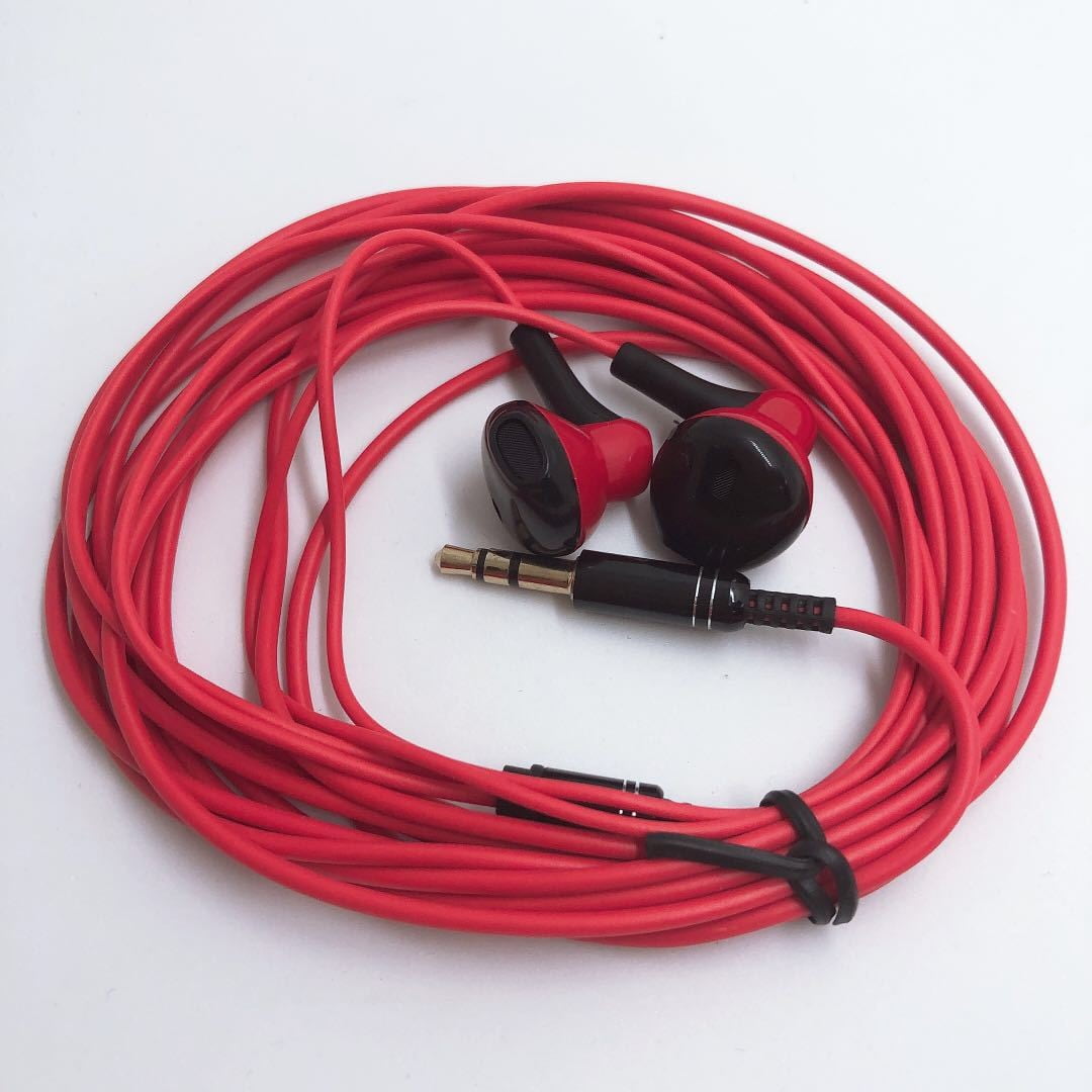 WBS-3 3-Meter Long Wired Headphones Clear Bass Ergonomic Monitoring ...