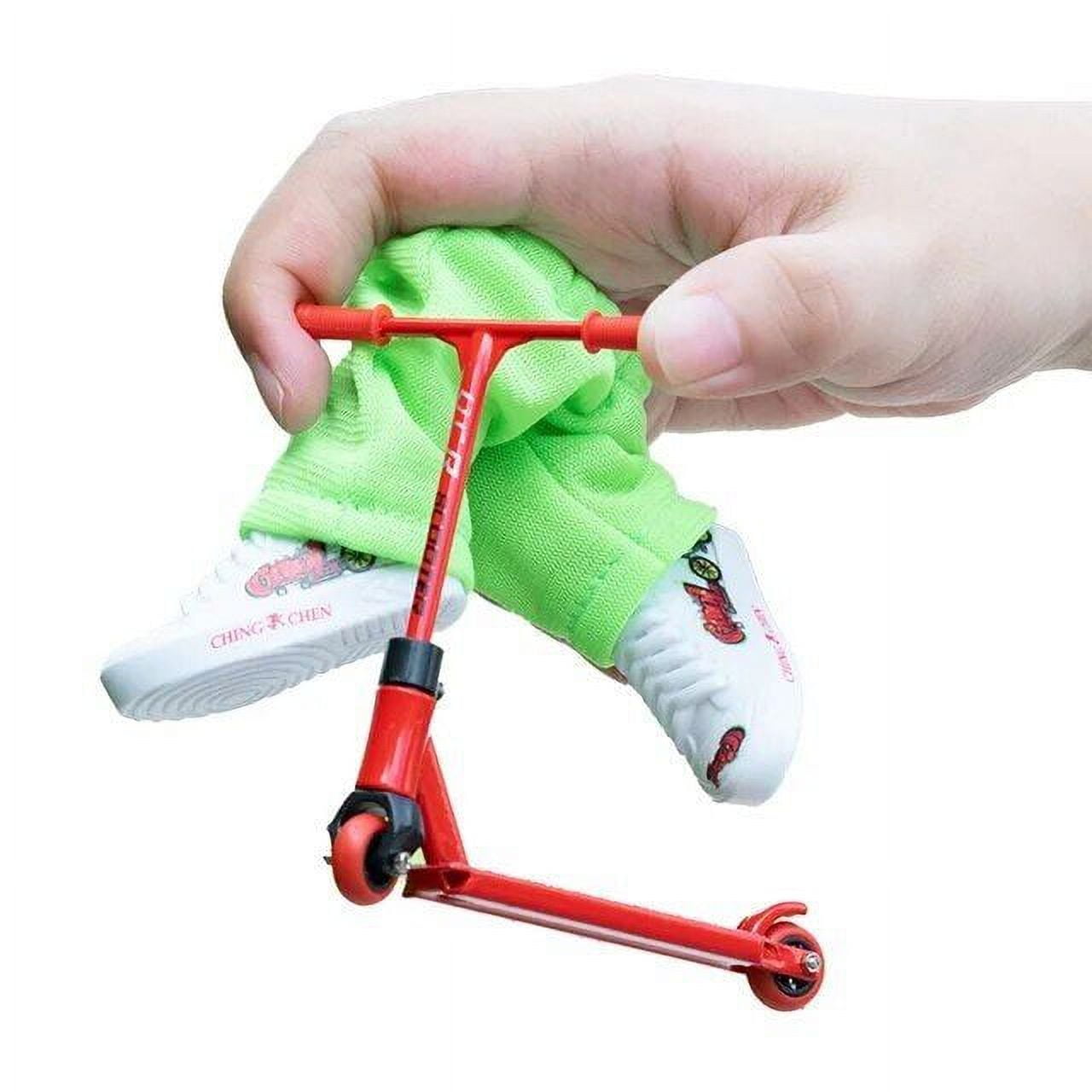 WEISIPU Mini Finger Scooter Toy Set, Metal Alloy Finger Scooter with ...