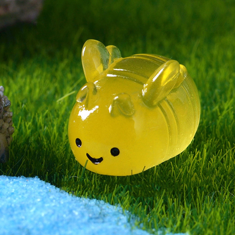 WHAMVOX 12pcs Mini Bee Models Resin Miniature Bee Garden Animal ...