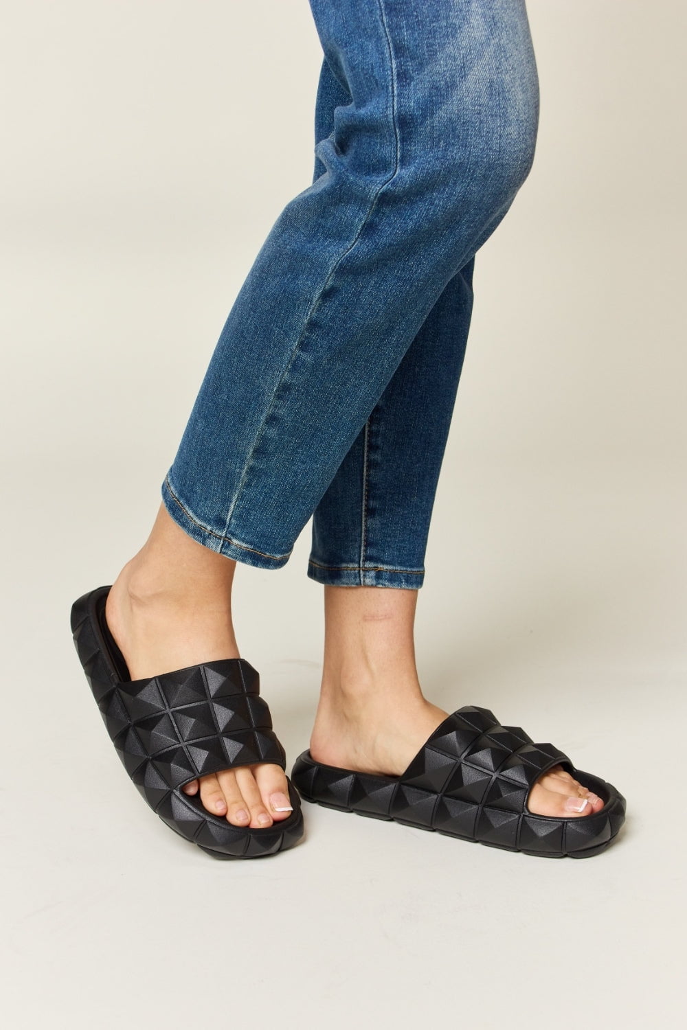 WILD DIVA Pyramid Stud Toe Band Footbed Sandals - Walmart.com