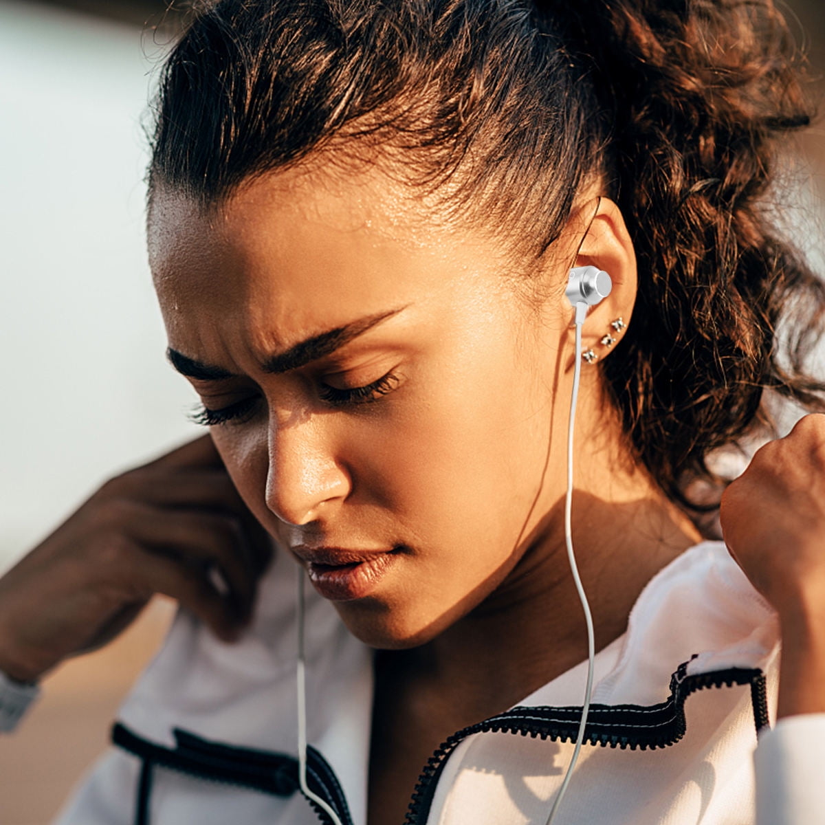 WORGEOUS Ergonomic Wired Earbuds with 3.5mm Plug In ear Control ...