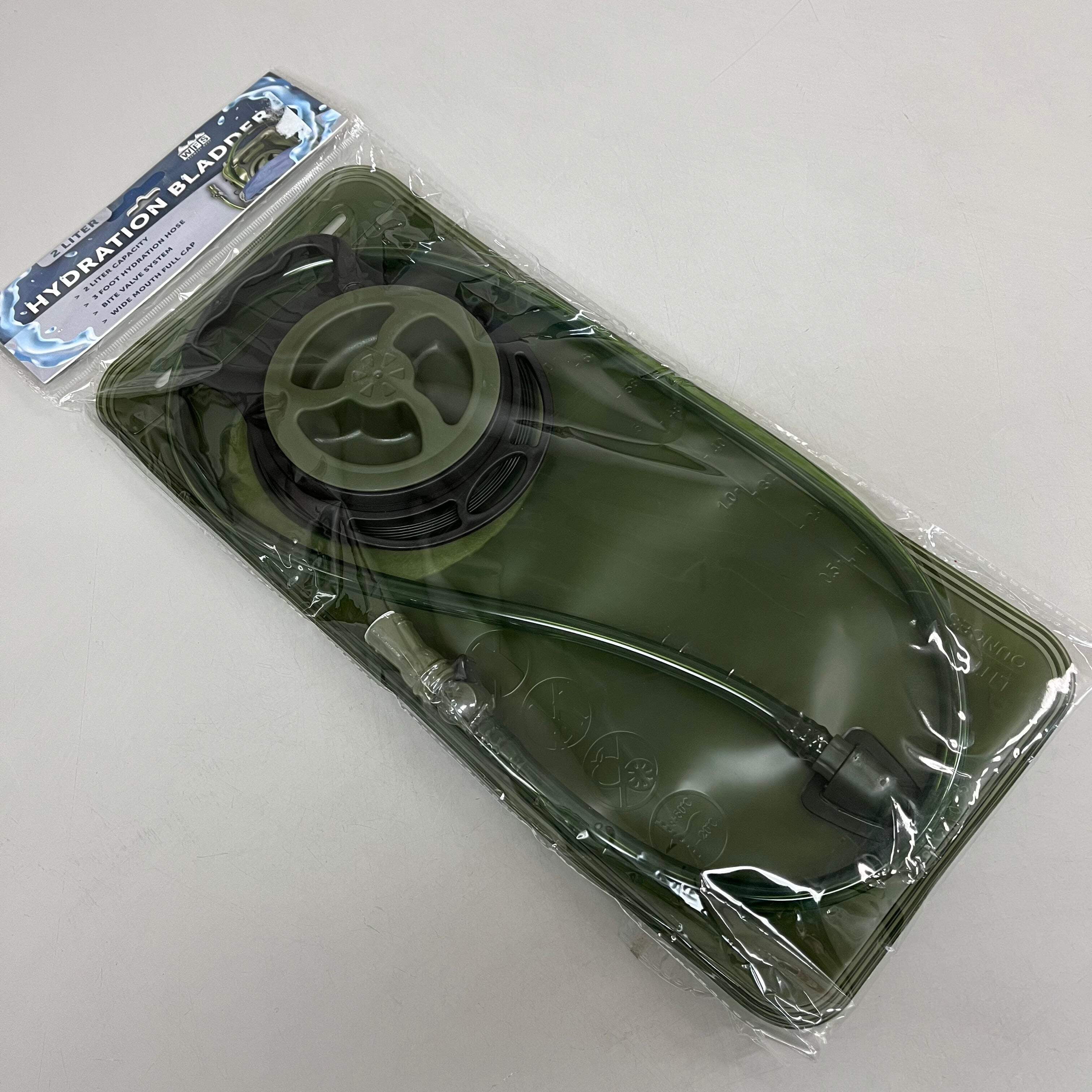 WORLD FAMOUS SPORTS Hydration Bladder 2 Liter 3.6"x7"x1" Forest Green ...