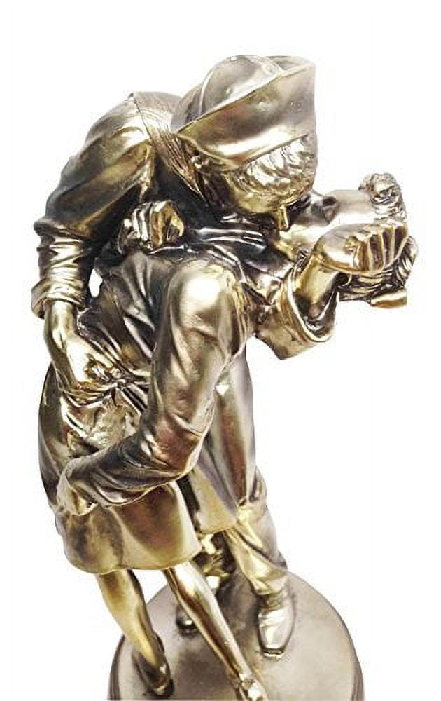 WORLD WAR 2 VICTORY TIMES SQUARE NAVY SAILOR AND NURSE THE KISS STATUE ...