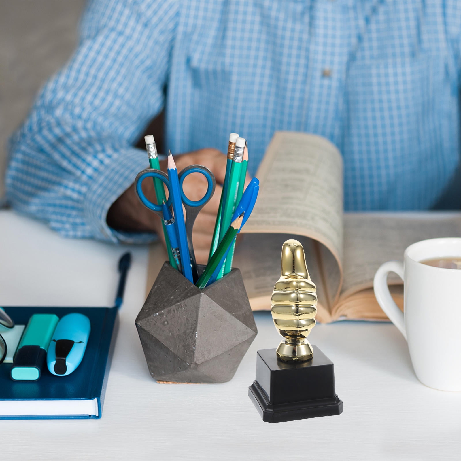 WRISTBIQUE Thumb Trophy 8Pcs Golden Plastic for Winners Trophy Decor in ...