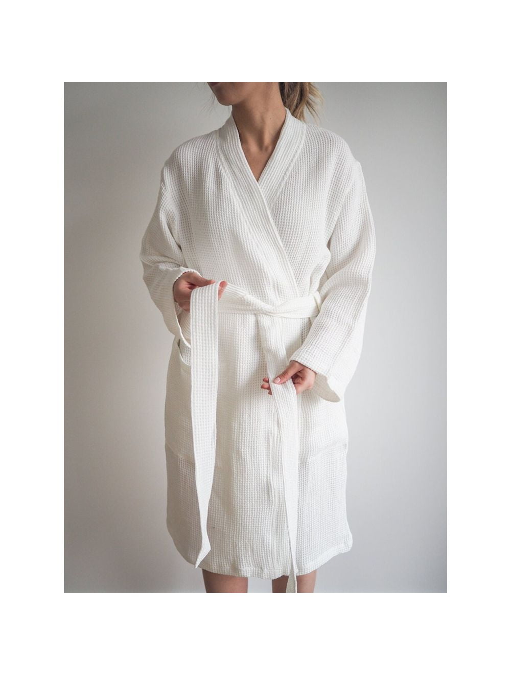 Waffle Weave (100%C) Kimono Style Robes Merit Spa Collection White Size ...