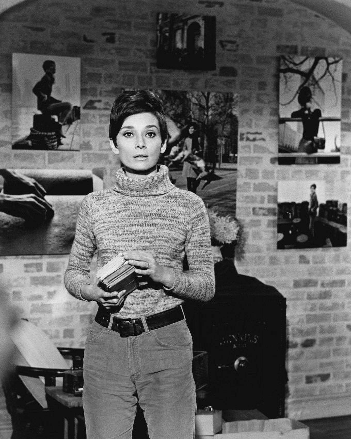Wait Until Dark Audrey Hepburn As Blind Girl In Her Apartment 24x36 ...