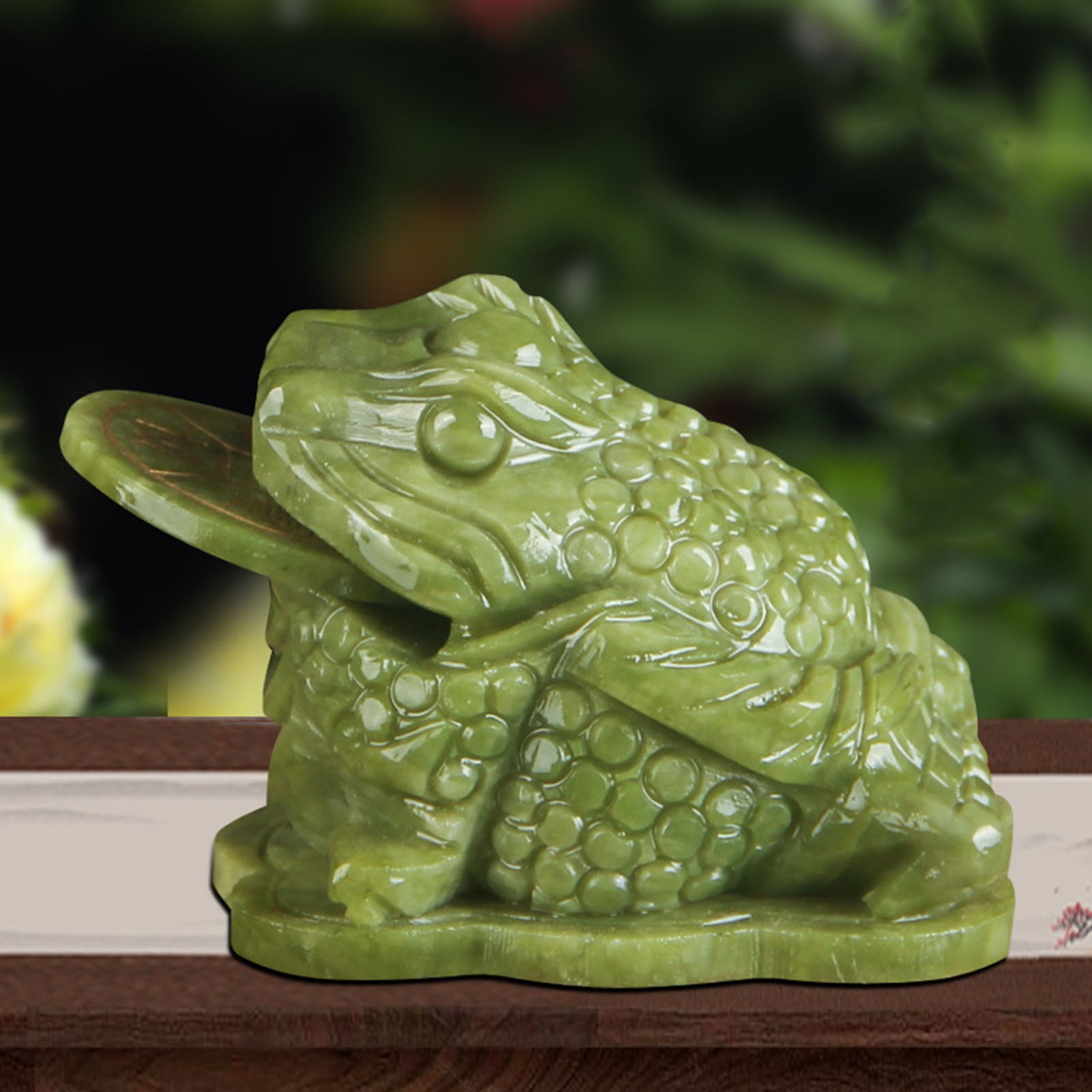 Walbest Faux Jade Golden Toad Statue Feng Shui Figure Wealth Frog ...