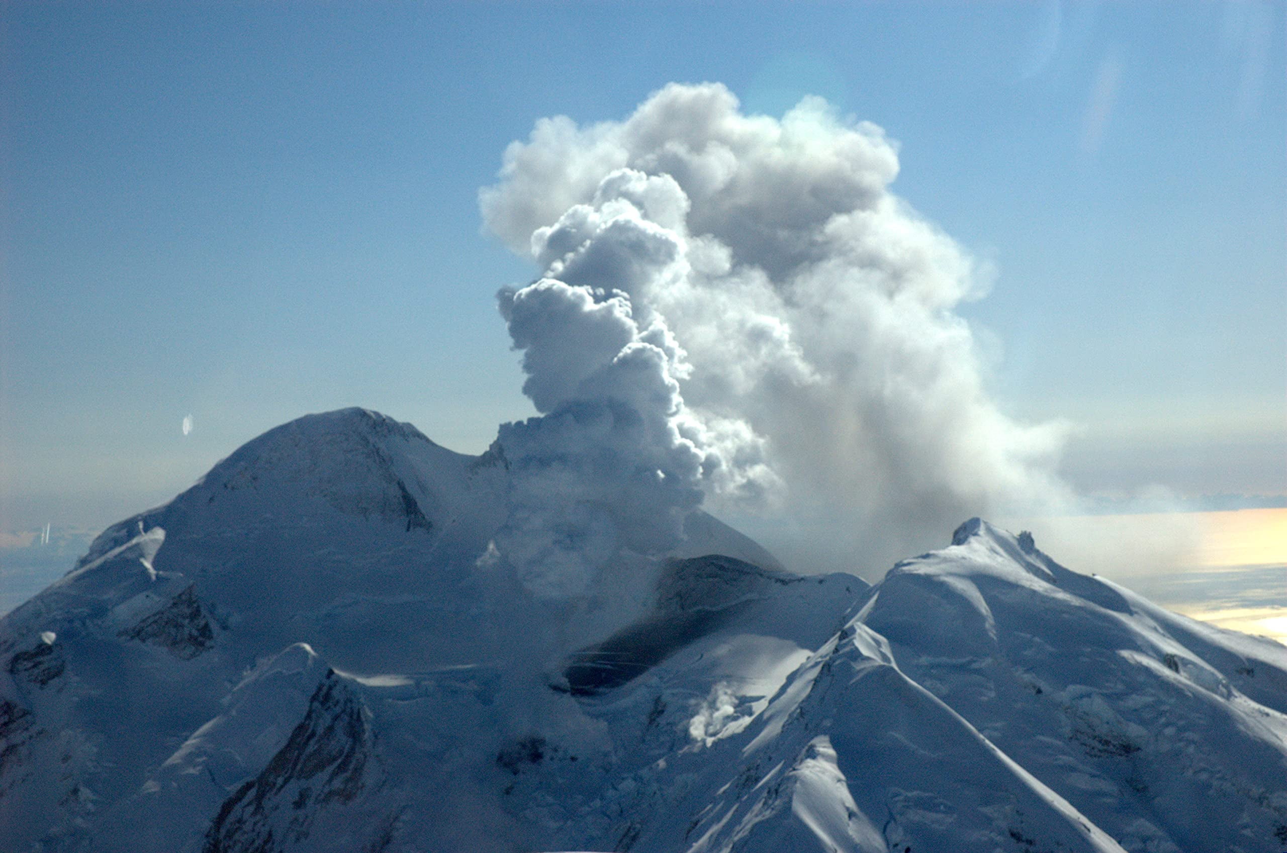 Wall Art Impressions 36x24in Photo Paper Redoubt Volcano pre-eruption ...
