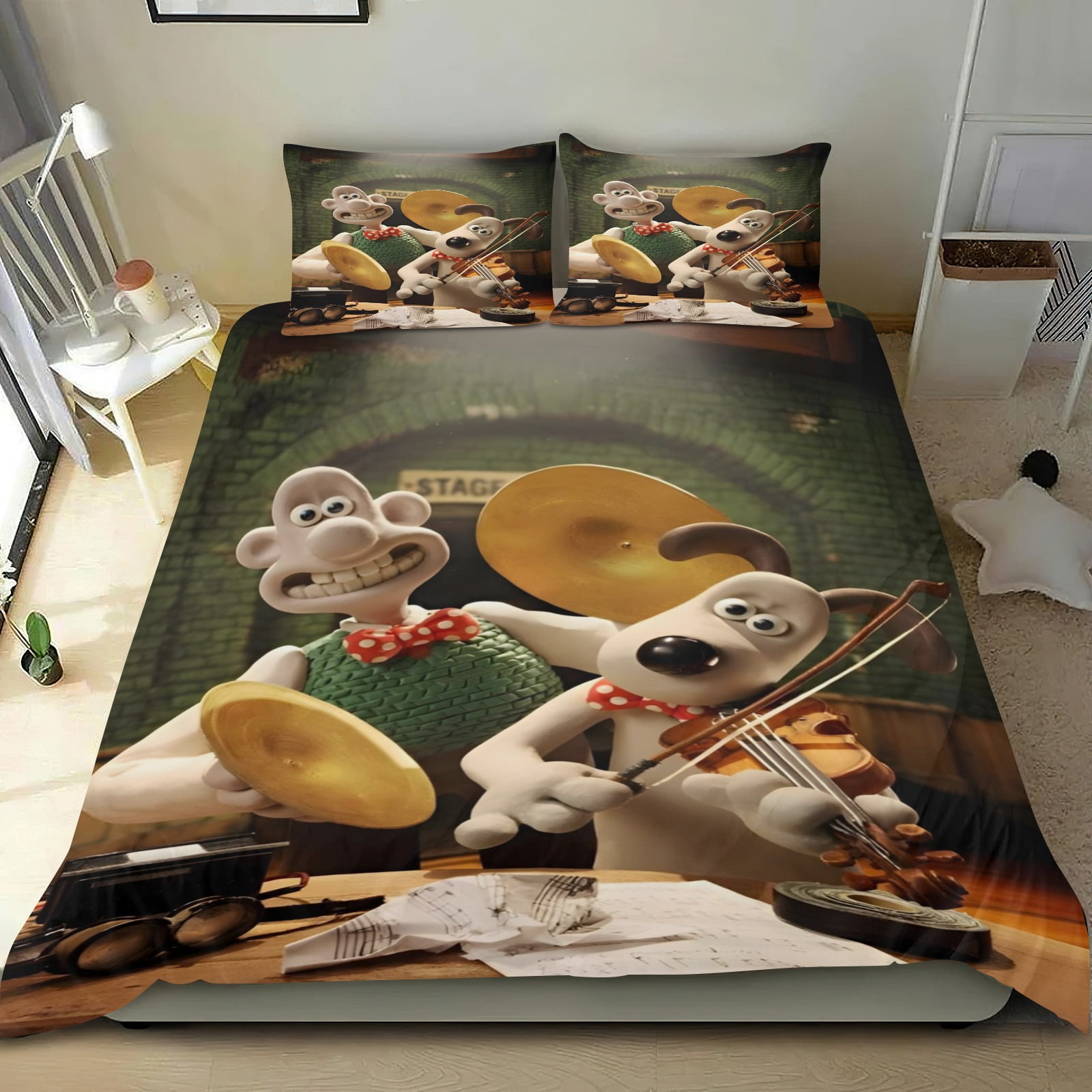 Wallace & Gromit Vengeance Most Fowl thin bedding set has an iconic ...