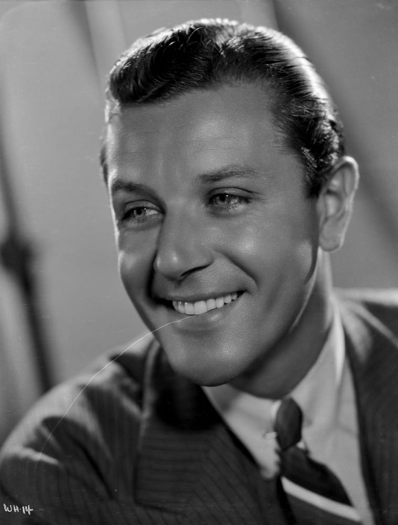 Warren Hull Photo Print (8 x 10) - Walmart.com