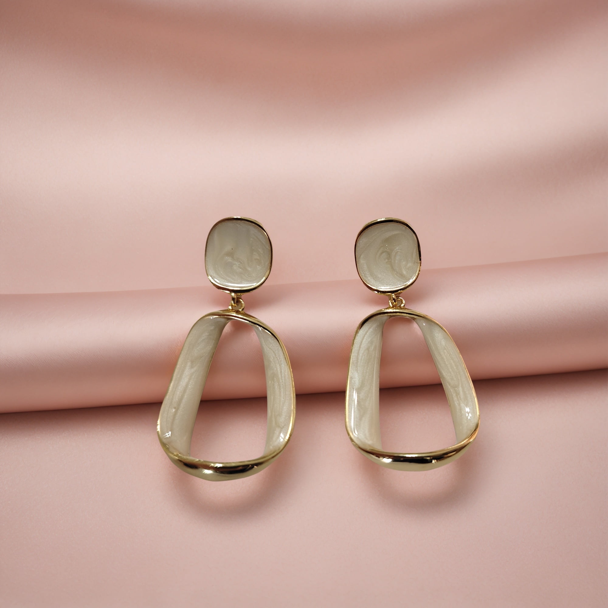 Water-drop Shape Design Earing For Women's Drop shaped Earring Gold ...