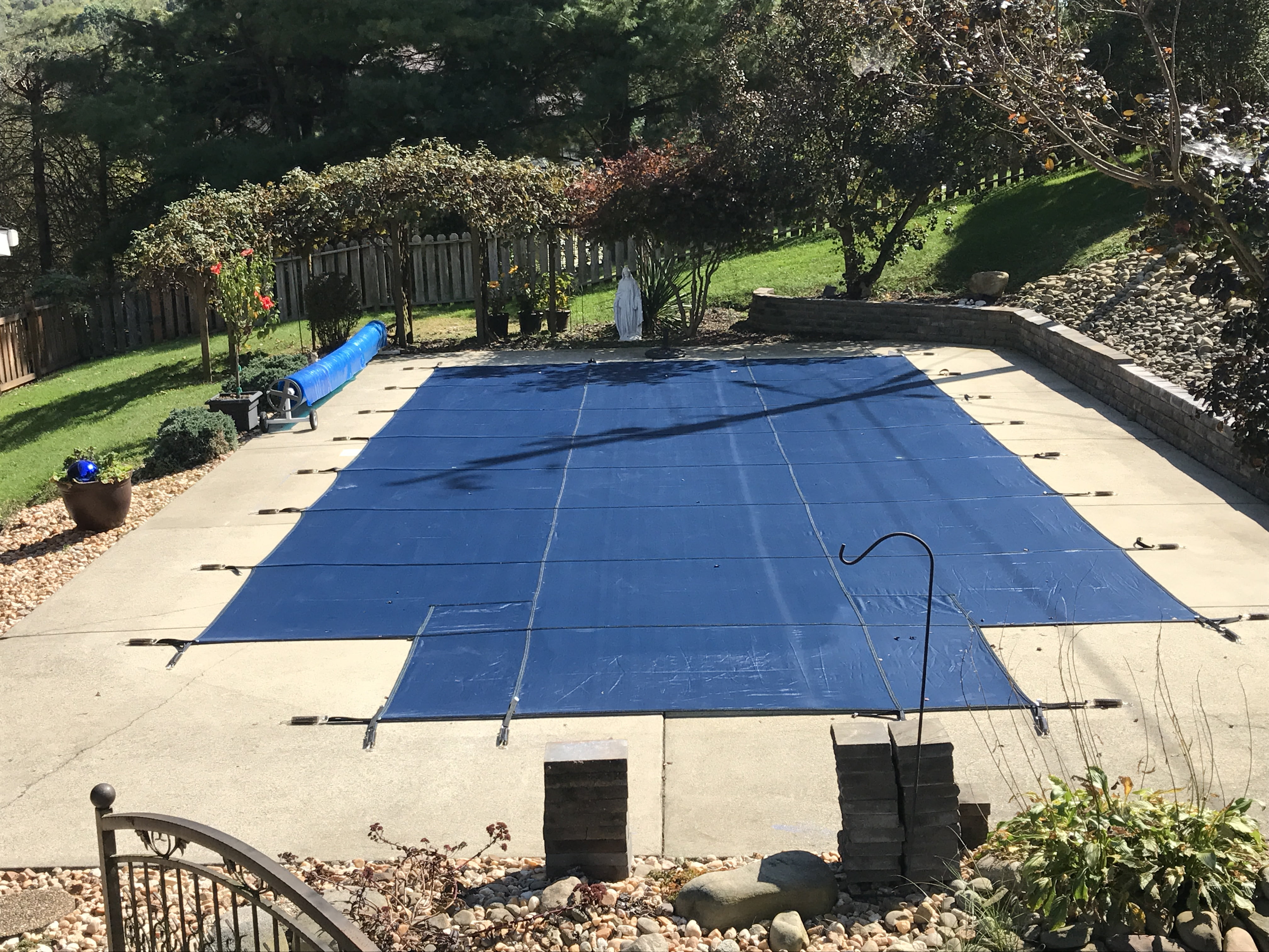 WaterWarden Inground Pool Safety Cover Fits 16’ x 32’, Center End Step ...