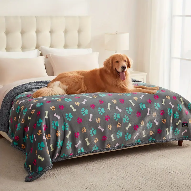 Luciphia Waterproof Pet Blanket for Dogs Cats Reversible Sherpa Fleece ...