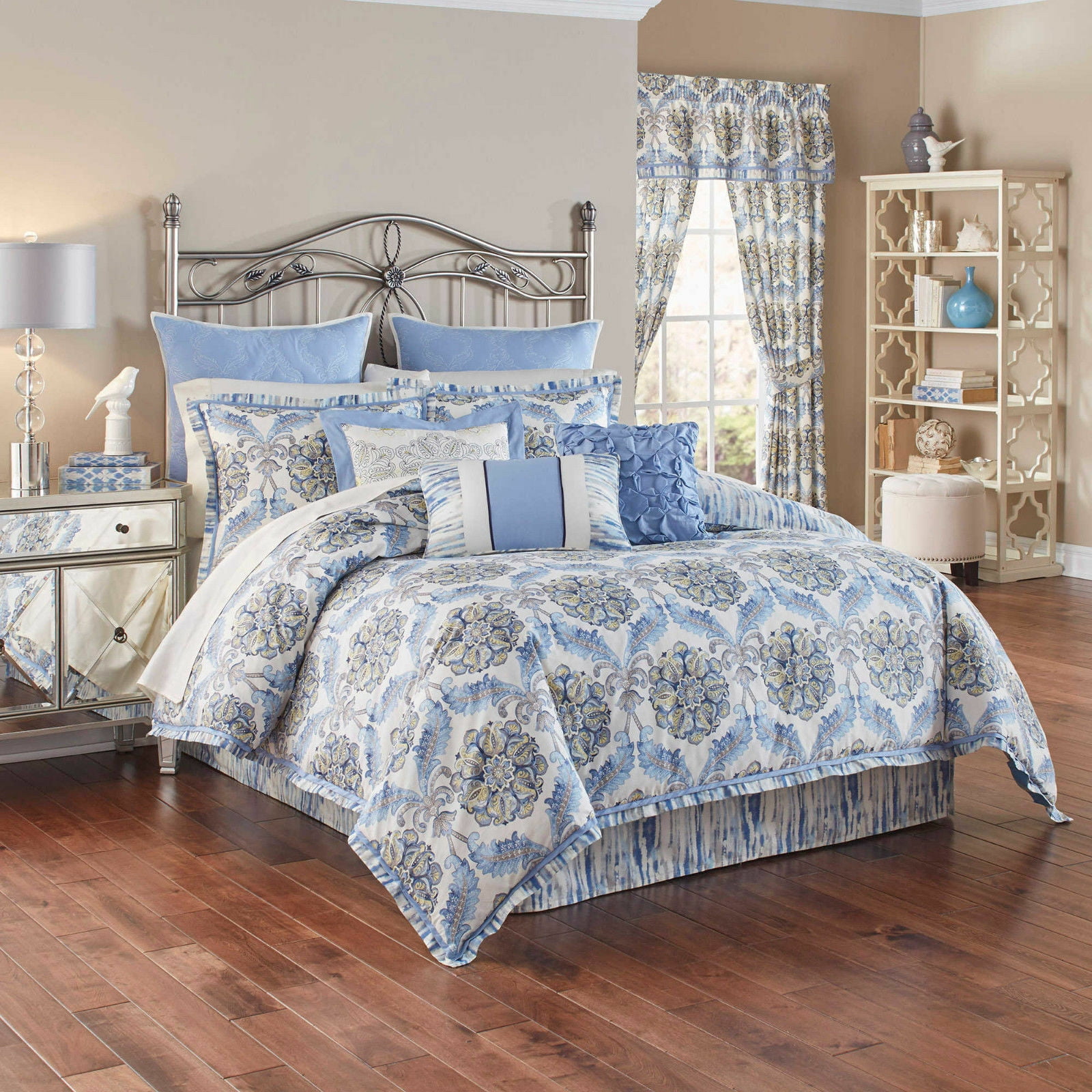 Waverly 4 Piece Reversible Quilt Set Over the Moon Lapis Blue Medallion ...