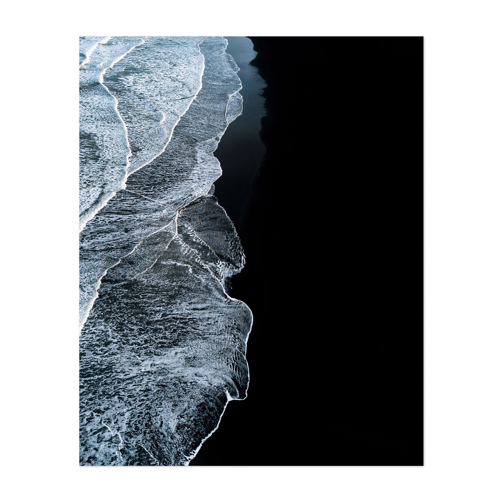 Waves crashing on a Black Sand Beach on the Icelandic Shoreline ...
