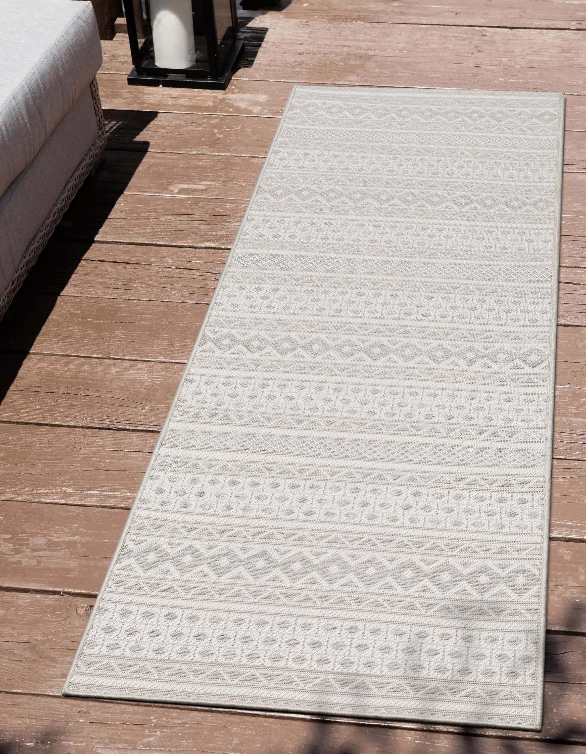 Well Woven Indoor/Outdoor Runner Rug 2'7" x 9'10" Arwen Ivory Beige ...