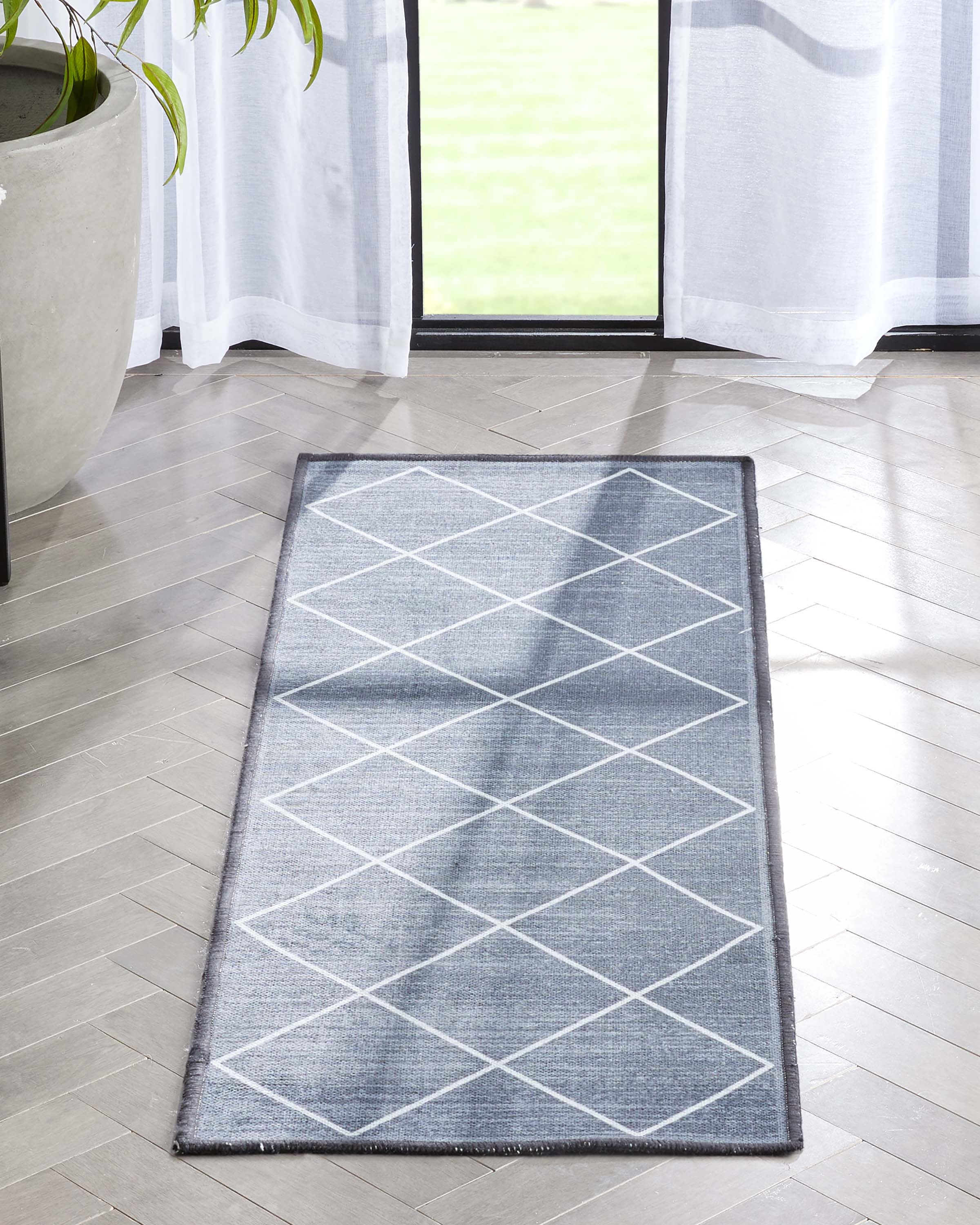 Well Woven Kings Court Modern Geometric Lattice Trellis Woven Runner ...