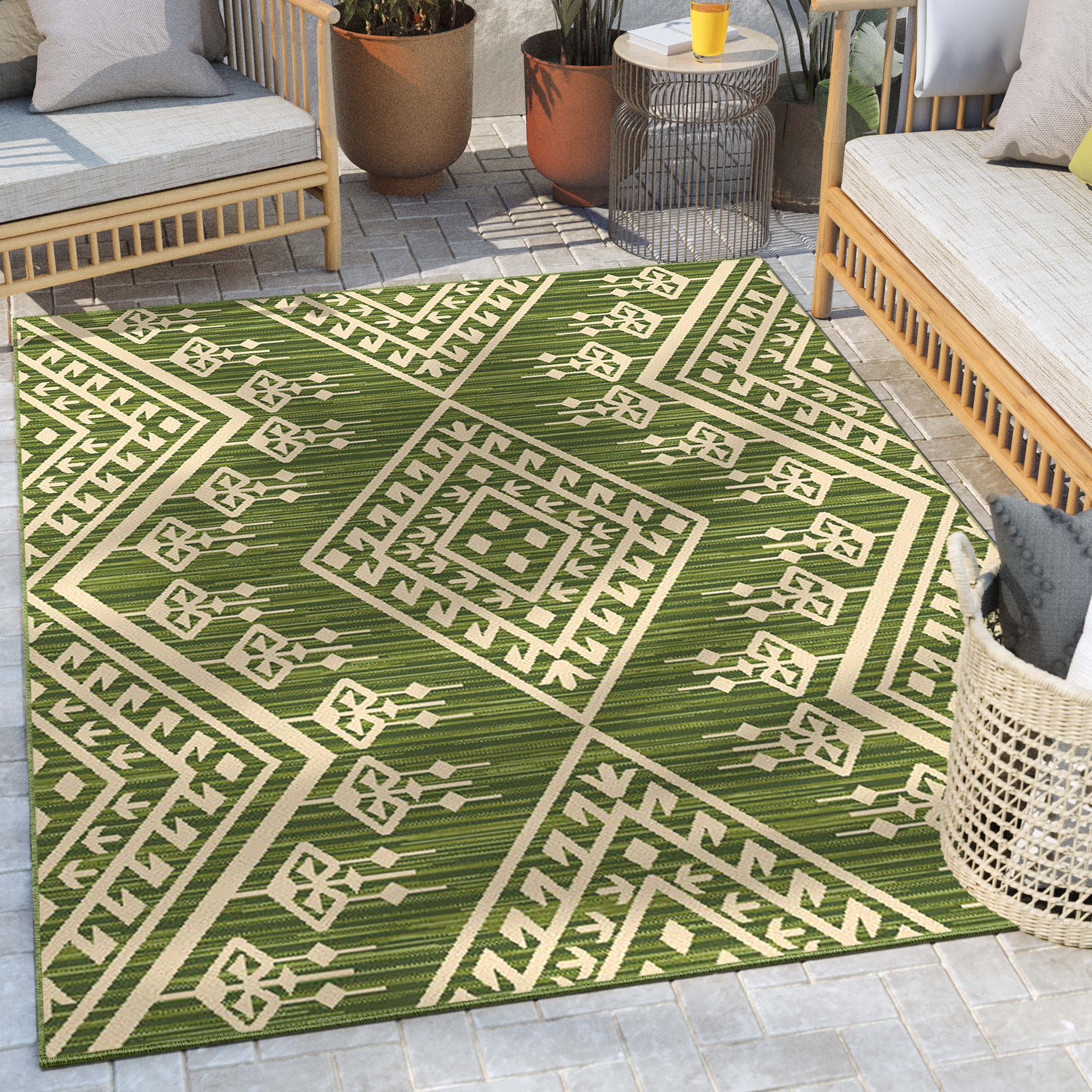 Well Woven Medusa Cascade Modern Tribal Green 7'10" x 9'10" Indoor ...