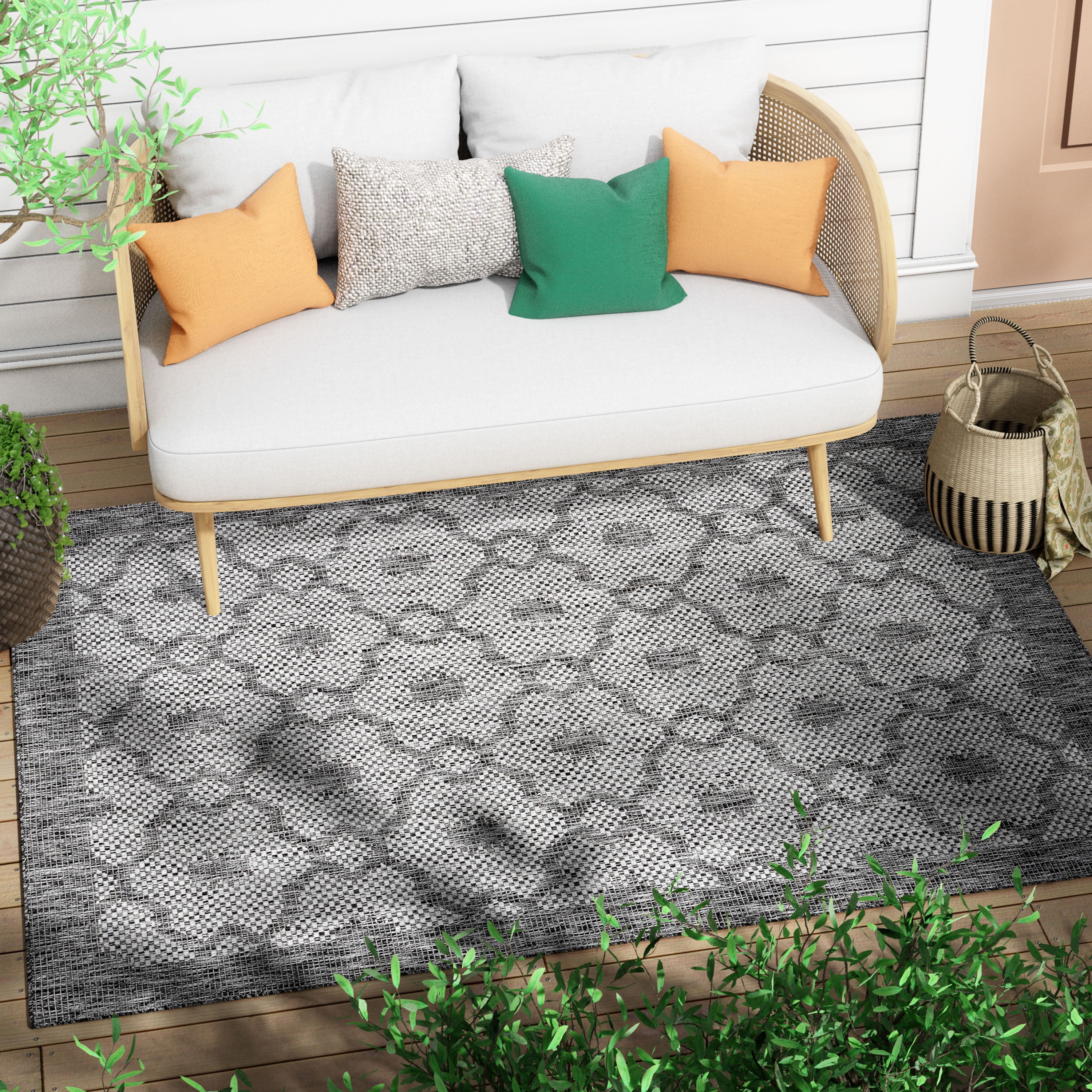 Well Woven Medusa Sol Lattice 6' x 9' Grey Trellis Outdoor Rug ...
