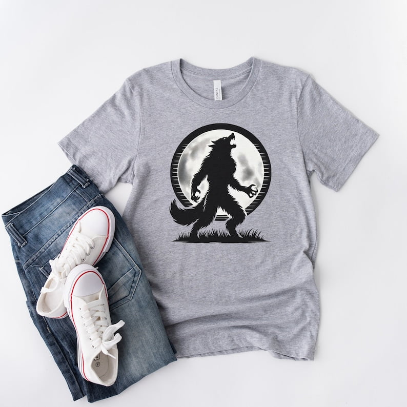 Werewolf T-Shirt, Werewolf howling at the moon Werewolf transformation ...