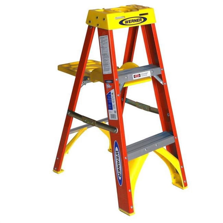 Werner 4 Ft Fiberglass Step Ladder With Shelf 300 Lb Werner 4 Ft.