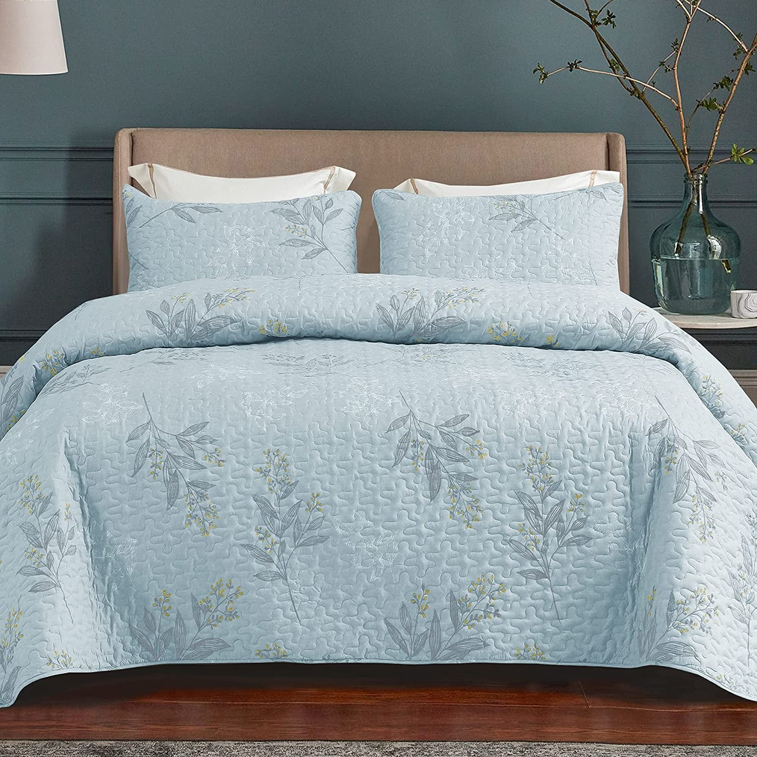 Whale Flotilla 3 Piece Queen Size Quilt Set With Shams Microfiber