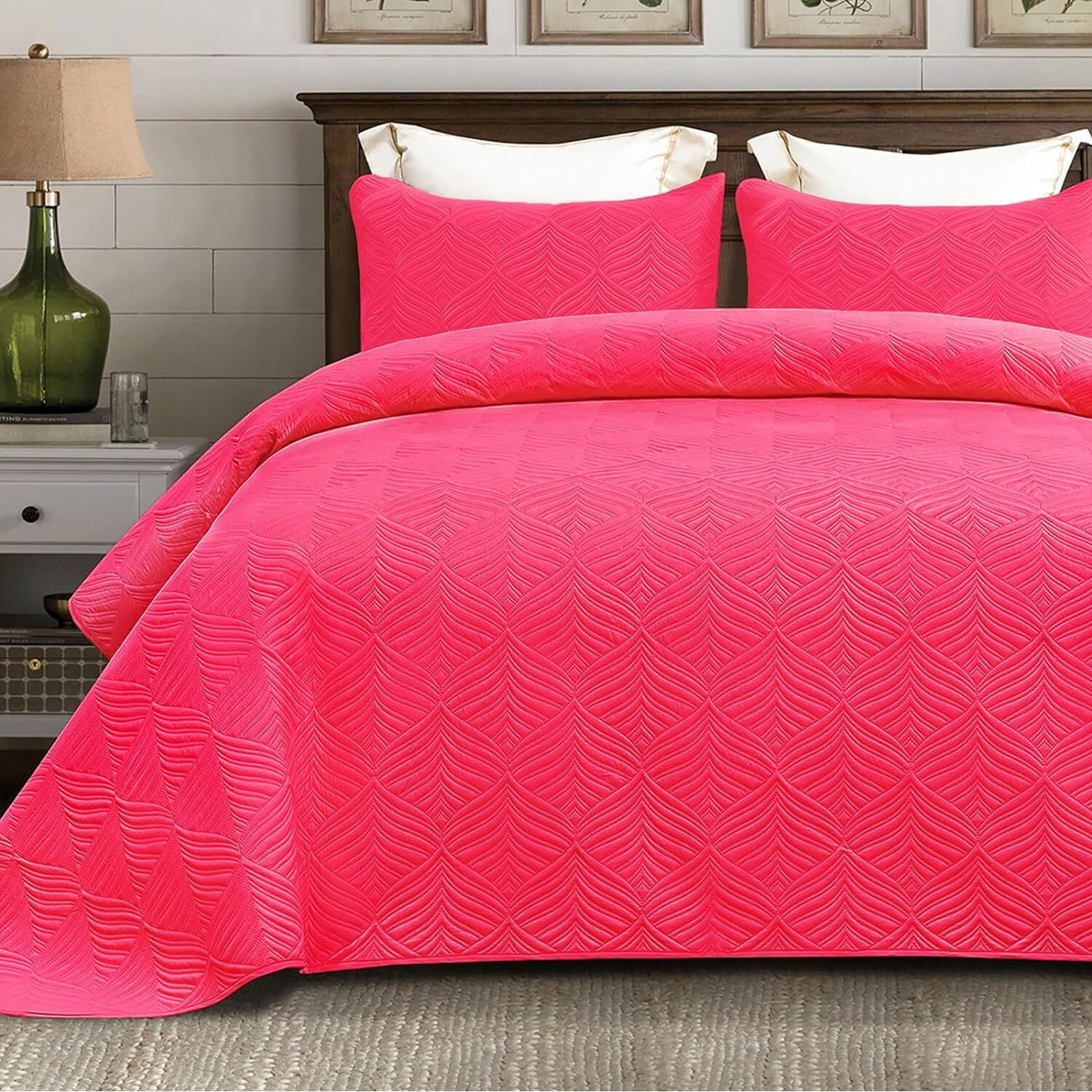 Whale Flotilla Microfiber Queen Size 96x90 Inches Quilt Set