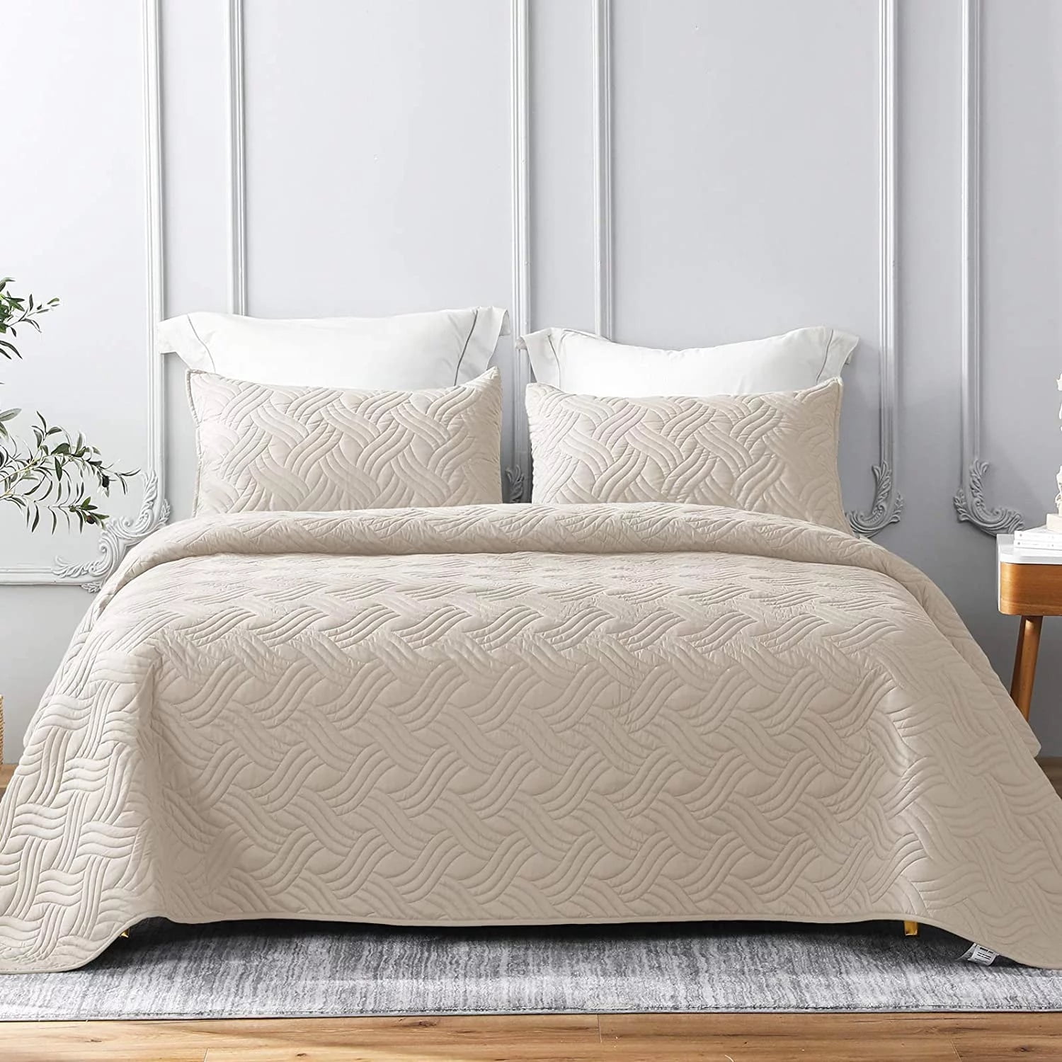 Whale Flotilla King Size Quilt Set, Microfiber Lightweight Bedspread ...