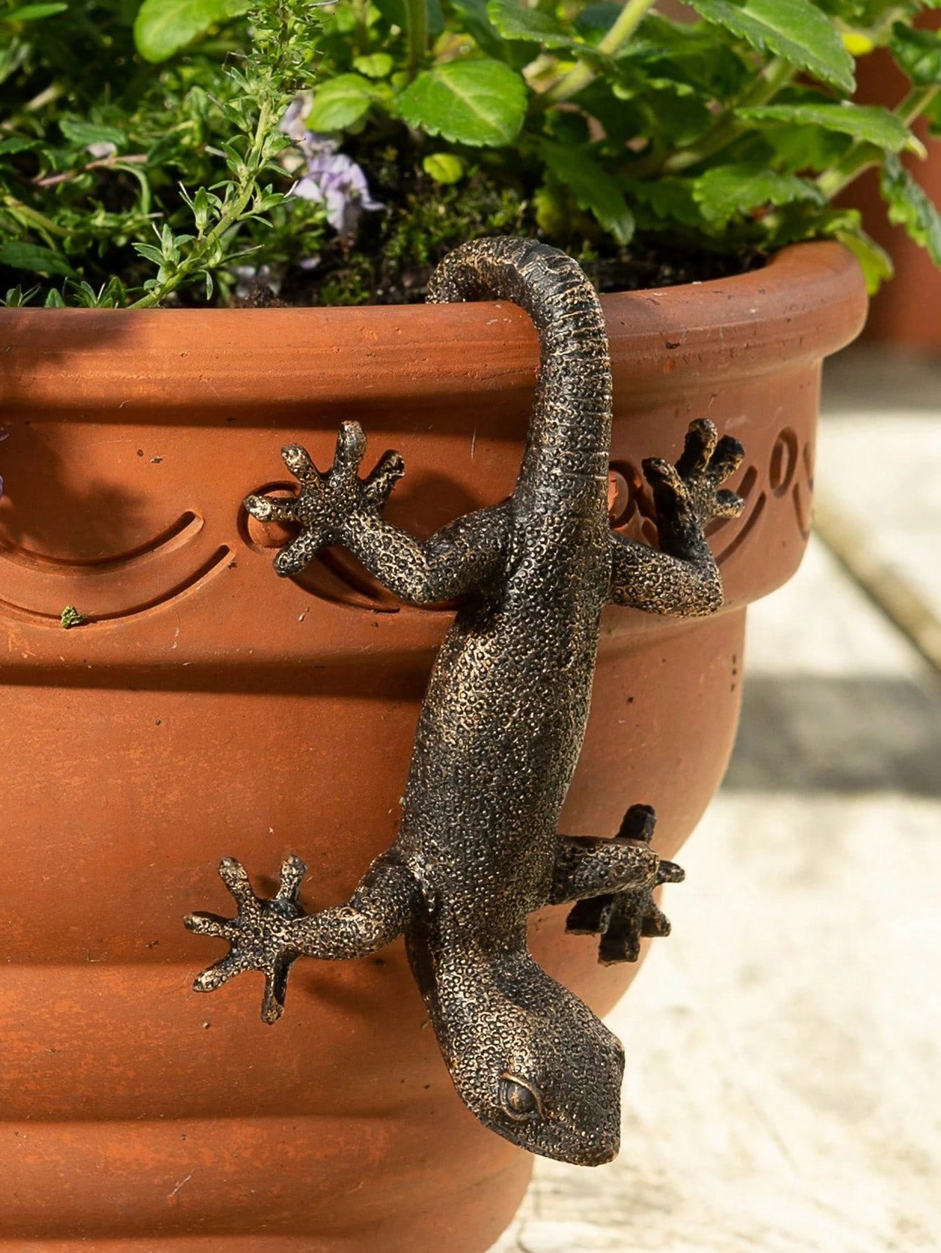 Whimsical Gecko Garden Statue - Resin Hanging Sculpture, Suitable For ...