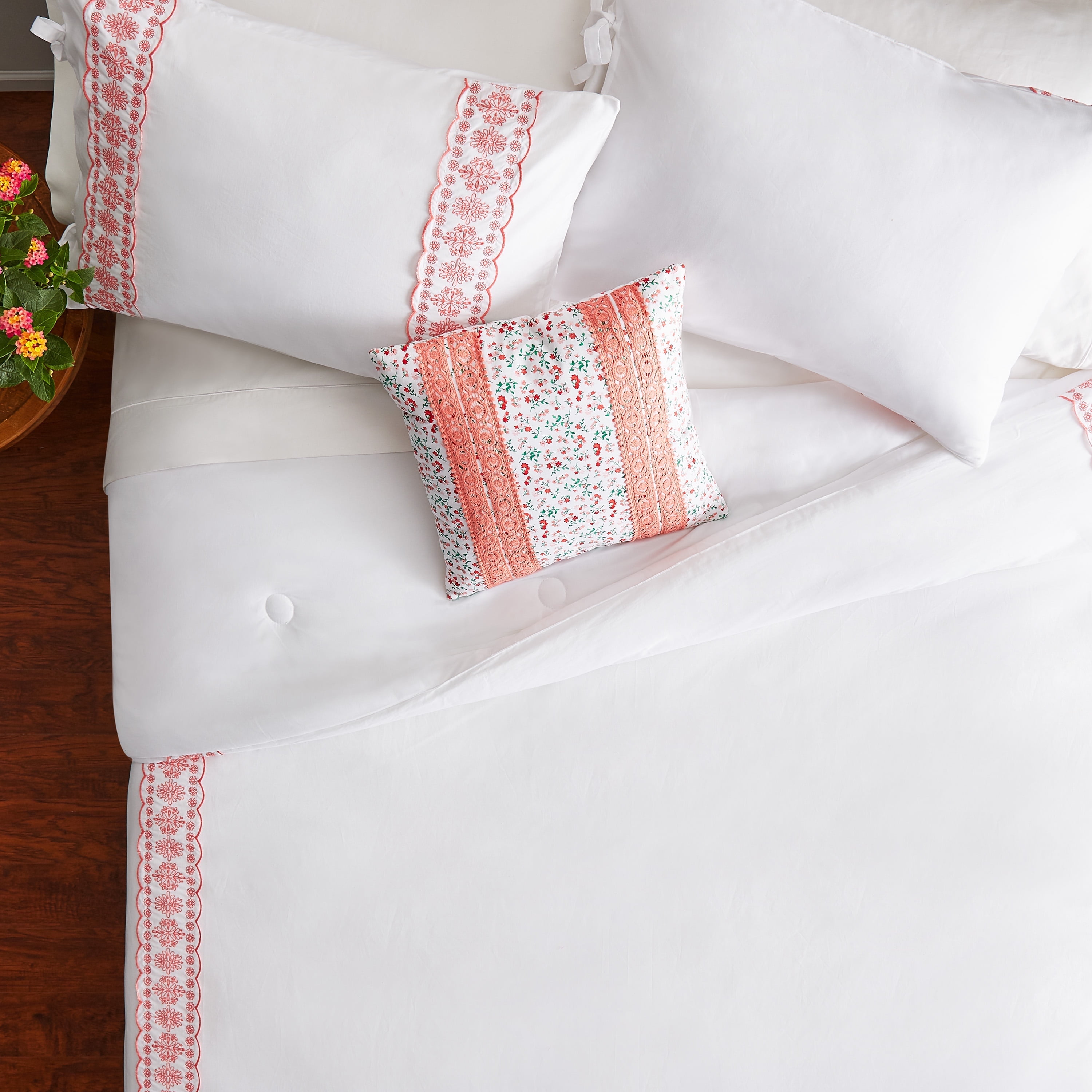 White Cotton Eyelet 4-Piece Comforter Set-228*228cm||White Eyelet ...