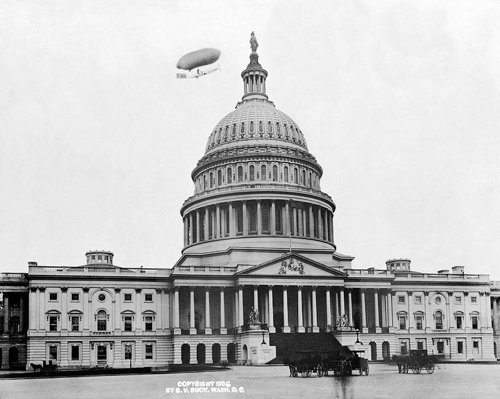 White Dwarf Airship Over Capitol Washington, D.C. - 20x30 Inch Glossy ...